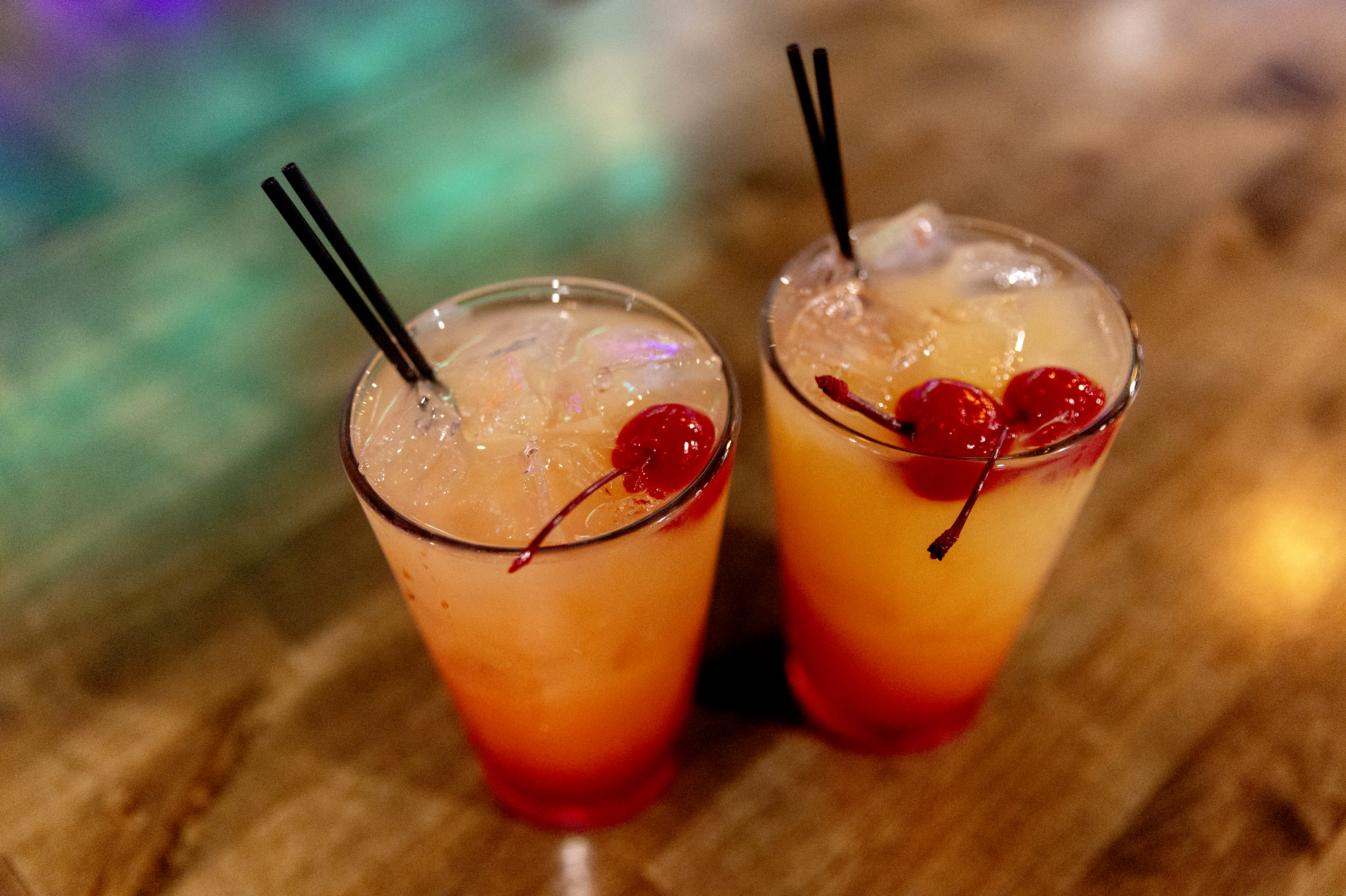Clash of the cocktails: Michigan bar sparks Lions, 49ers drink battle ...