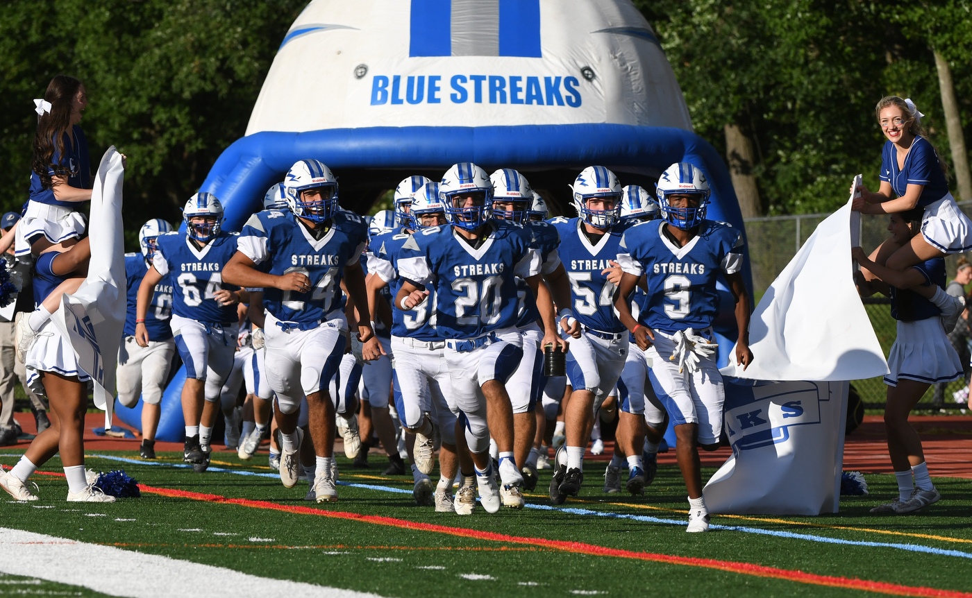 Warren Hills football hosts Voorhees on Sept. 2, 2021 ...
