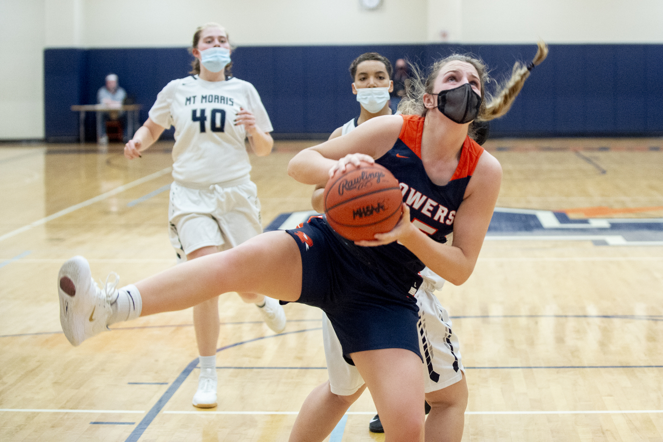 Flint Powers Catholic girls basketball defeats Mt. Morris 51-44 - mlive.com