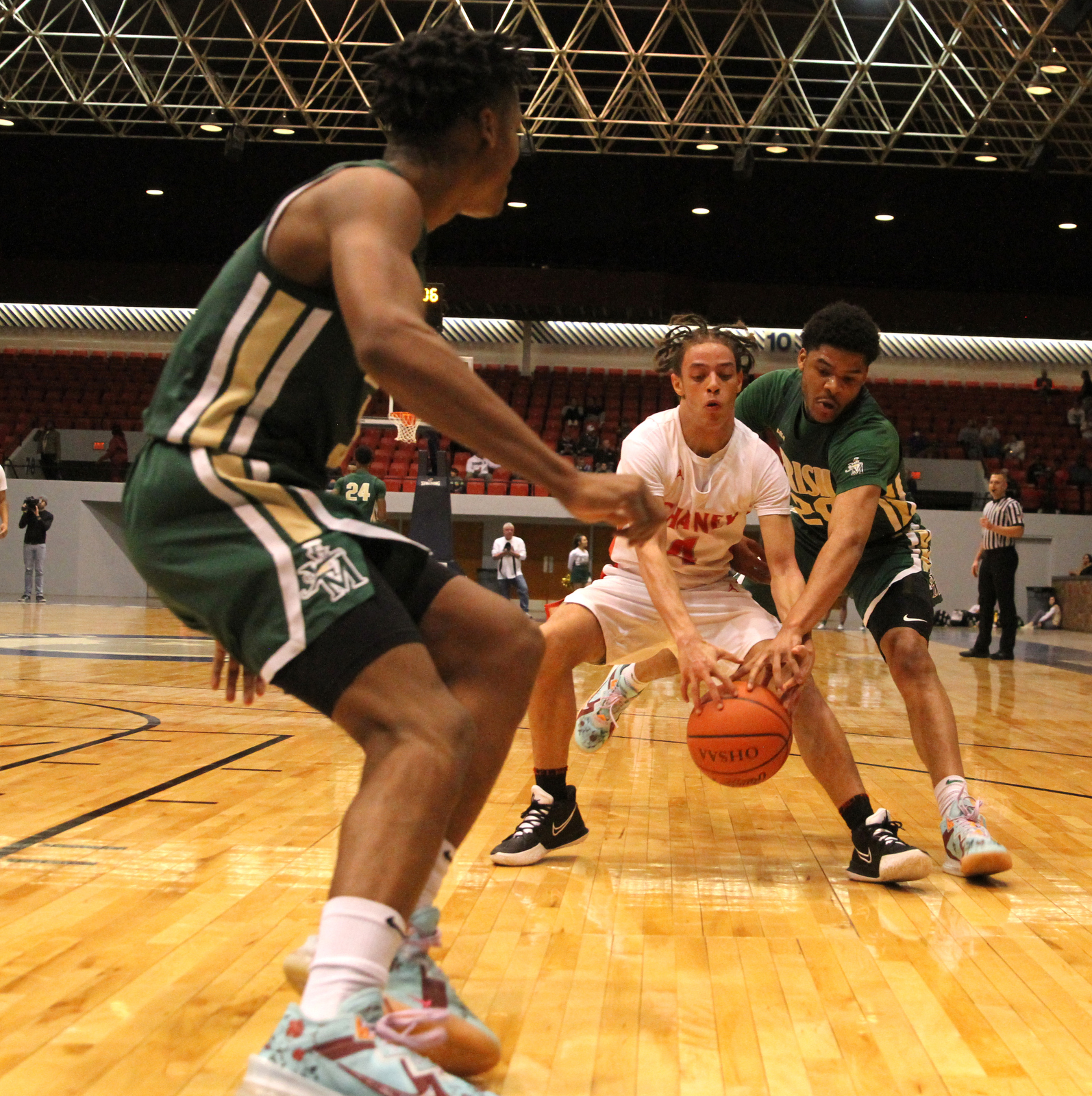 St. Vincent-St Mary vs Chaney Div II Regional basketball - cleveland.com