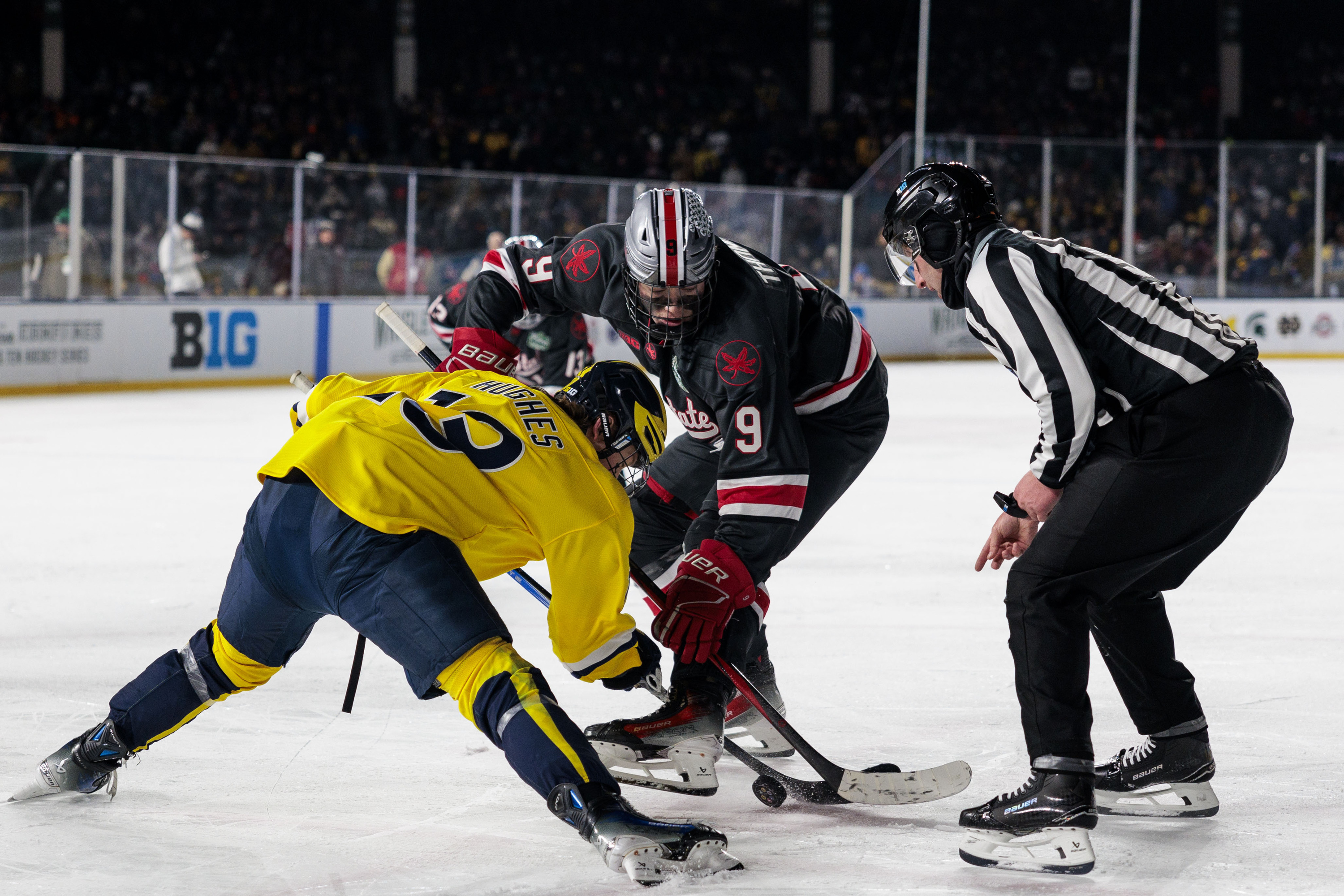 Frozen Confines ice hockey at Wrigley Field: Michigan vs. Ohio State ...