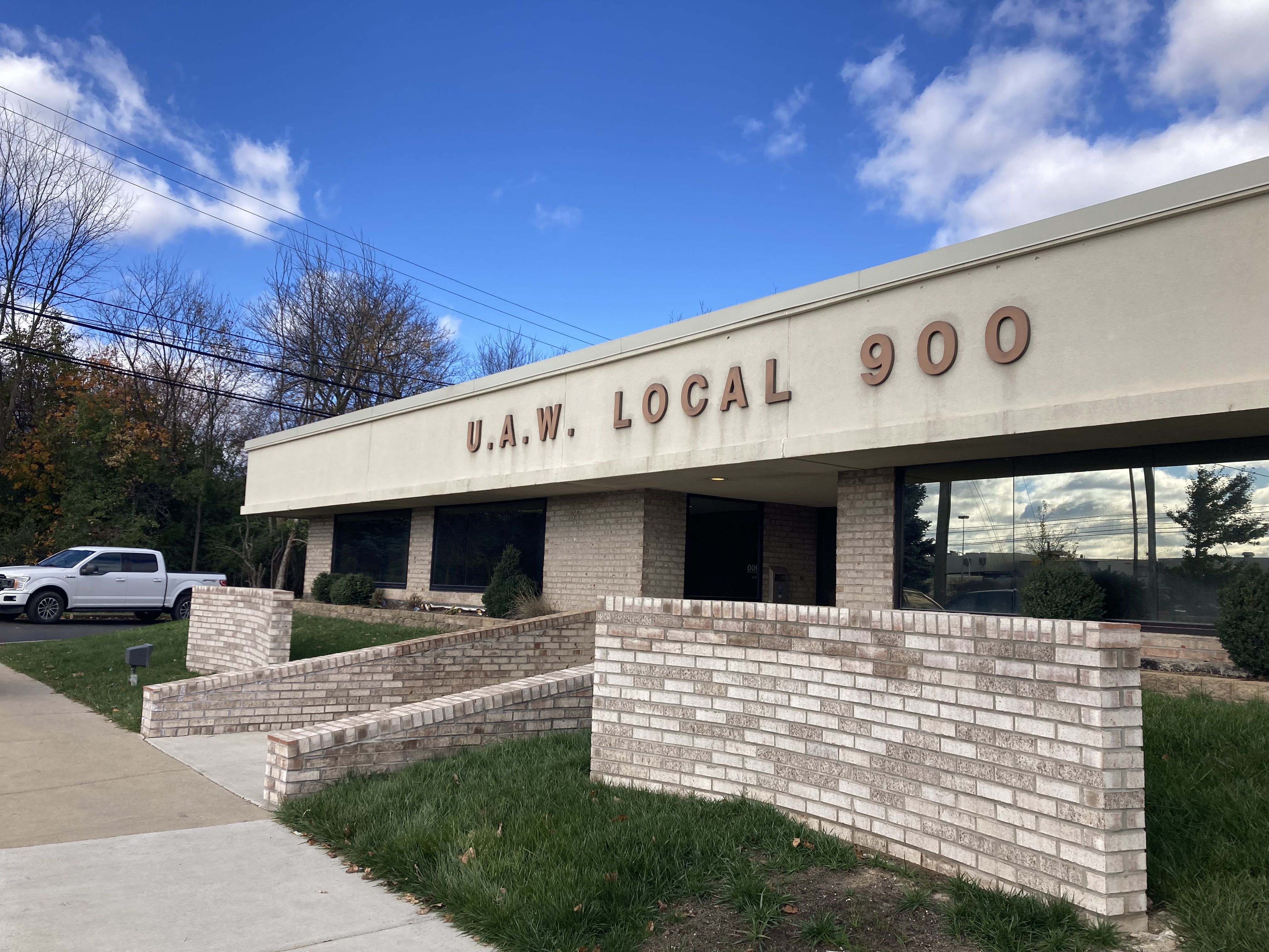 UAW Latest News: UAW Strike Updates, Big Three Auto News