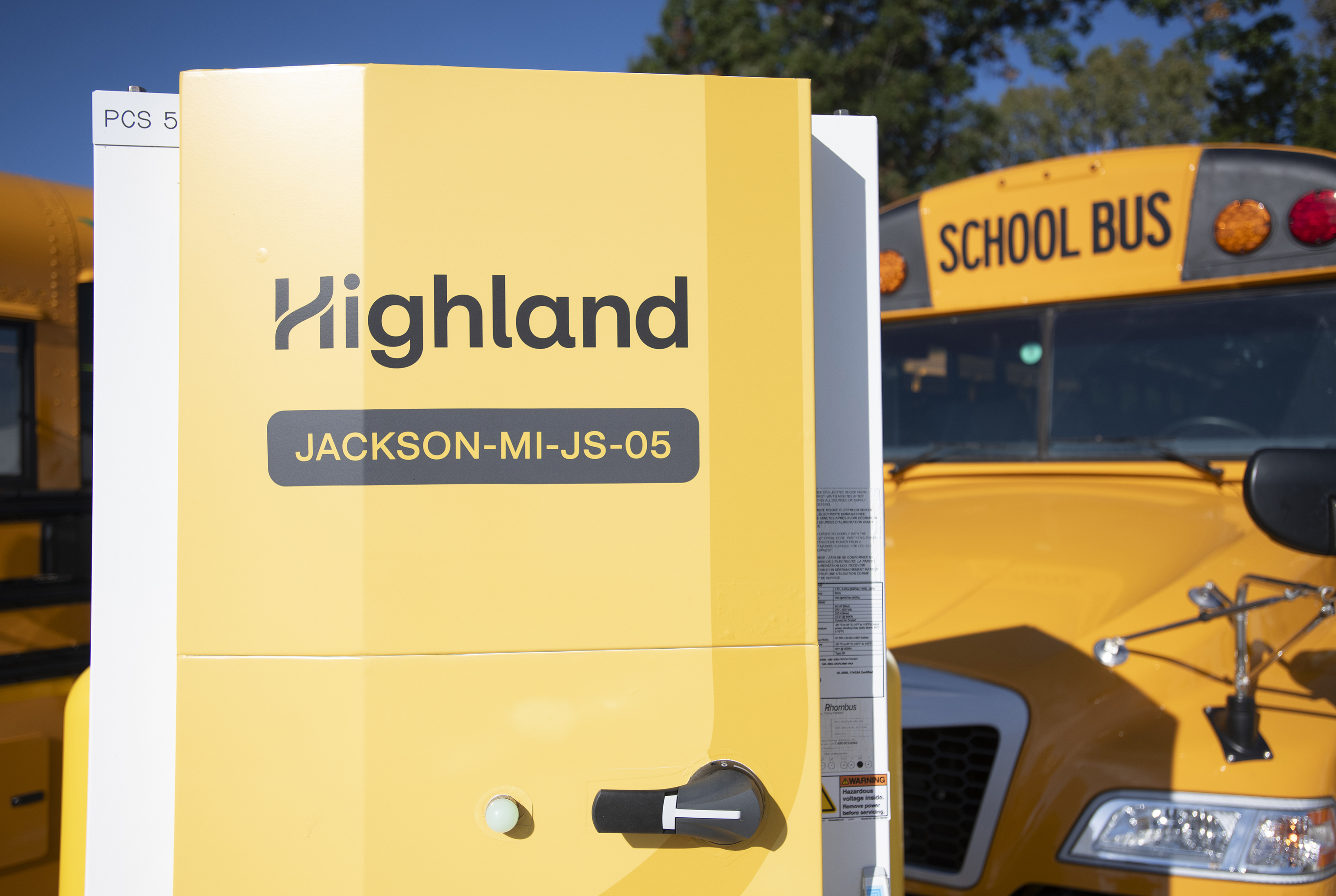 Jackson Public Schools unveils 21 electric buses - mlive.com
