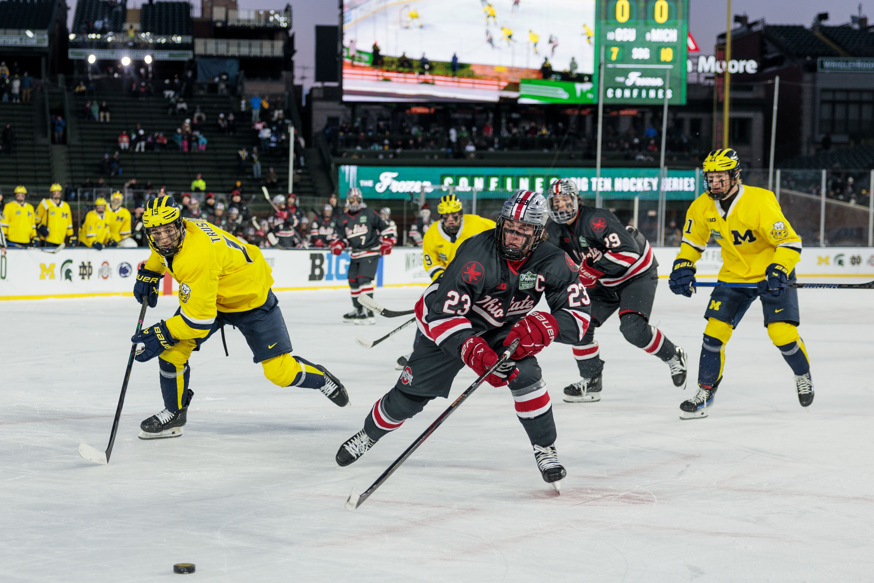 Frozen Confines ice hockey at Wrigley Field: Michigan vs. Ohio State ...