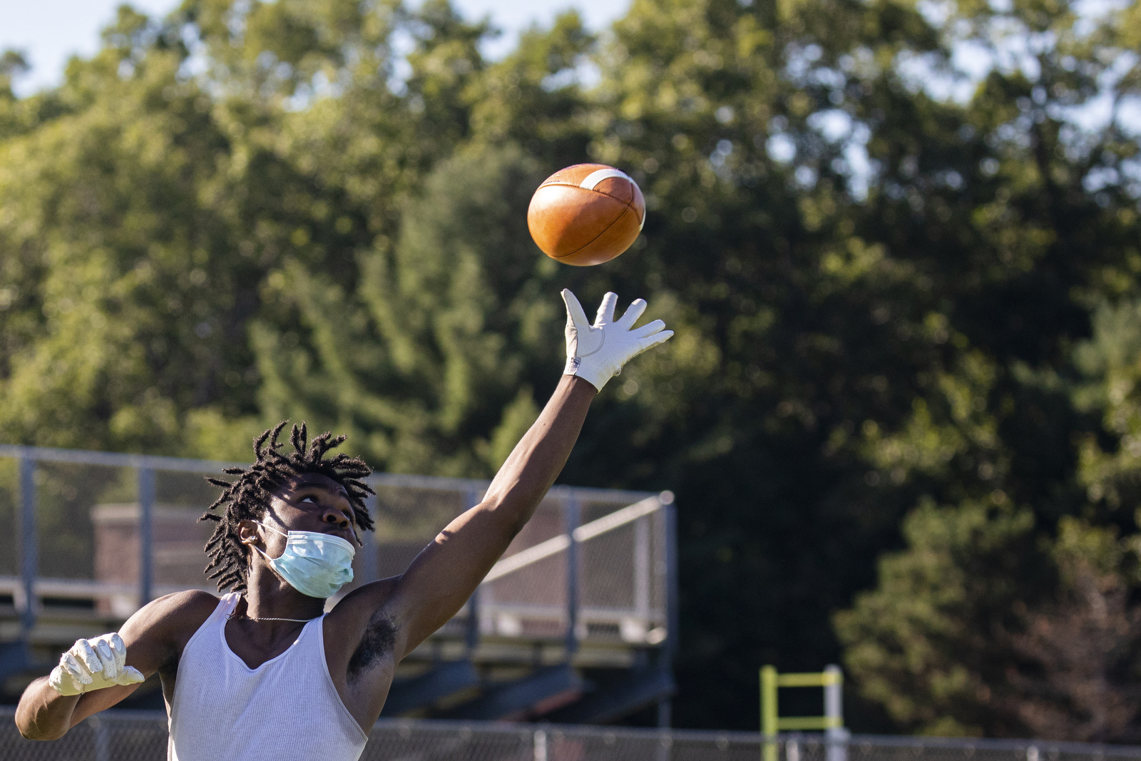 Reeths-Puffer football sports face masks during 2020 practice - mlive.com