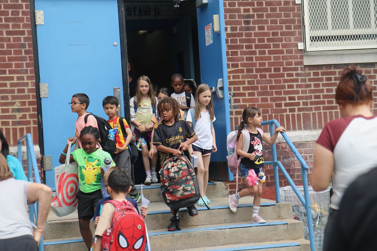 Staten Island students celebrate last day of NYC public school - silive.com