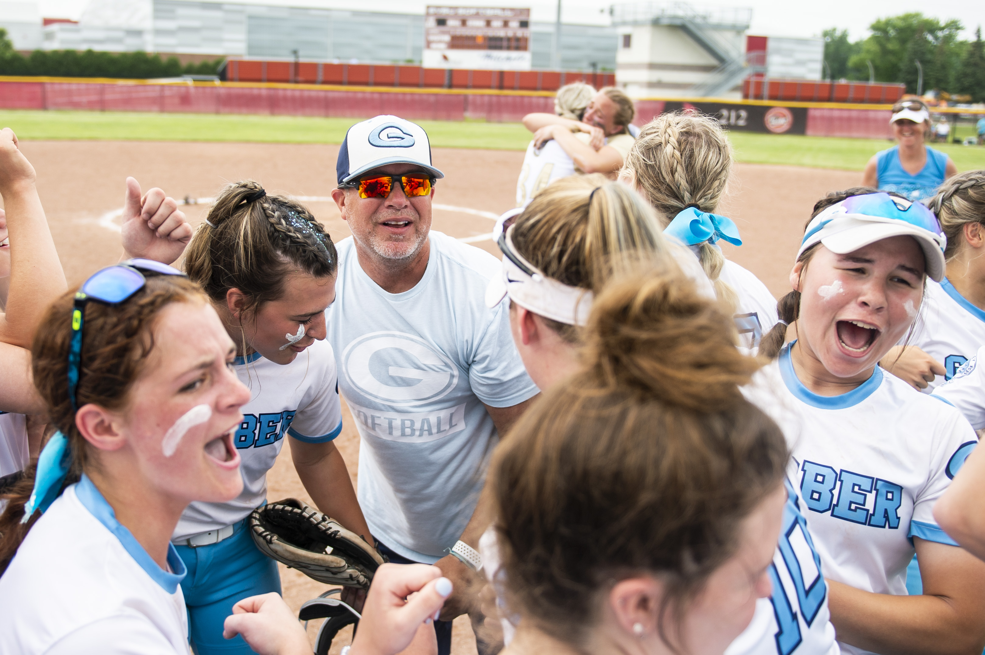 Essexville Garber softball defeats Detroit Country Day in quarterfinal ...