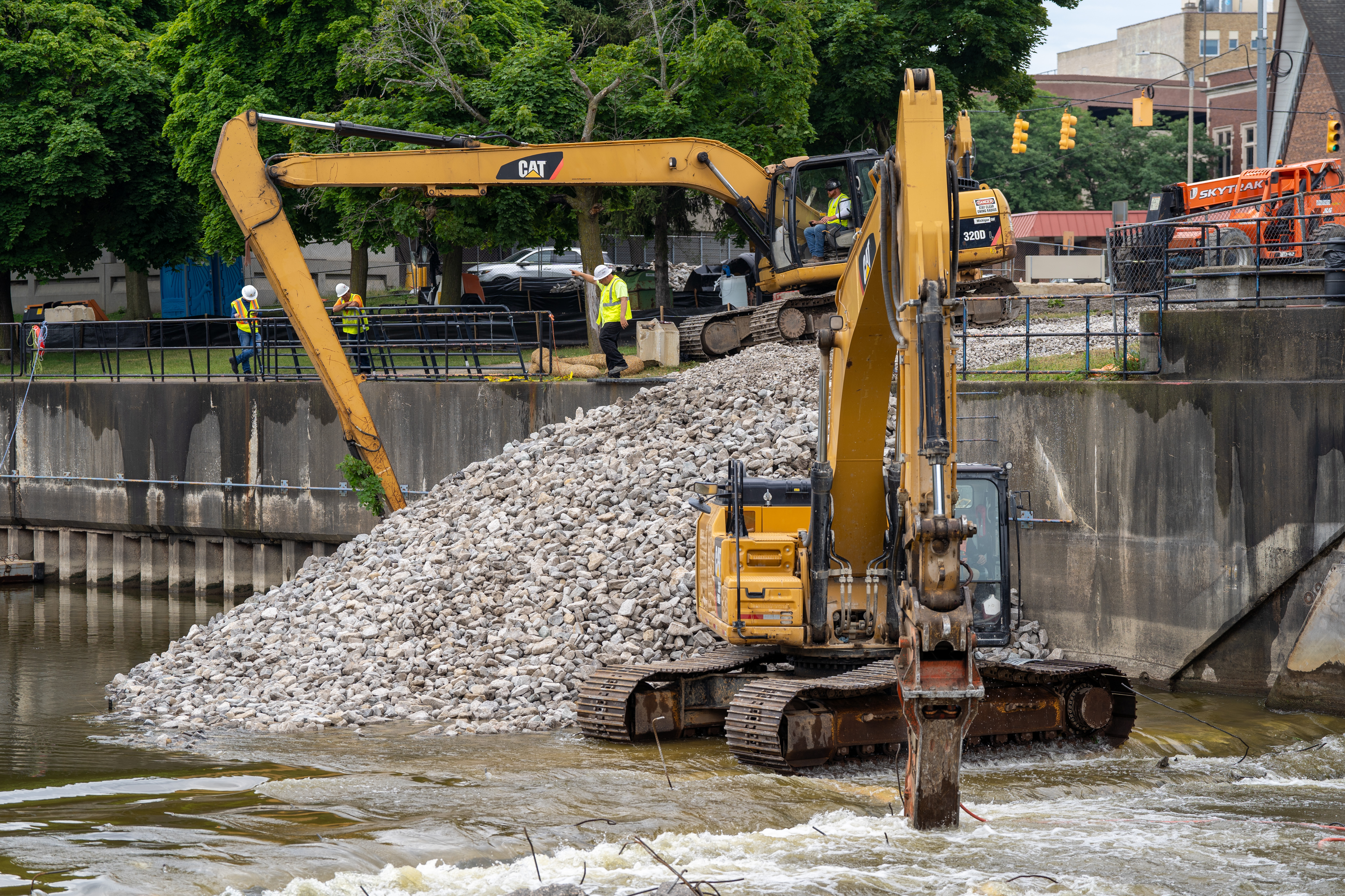 Ongoing construction in the Flint River in downtown Flint - mlive.com