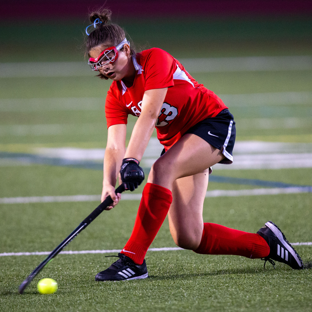 CV scores in the closing minutes for a 2-1 field hockey win over CD ...