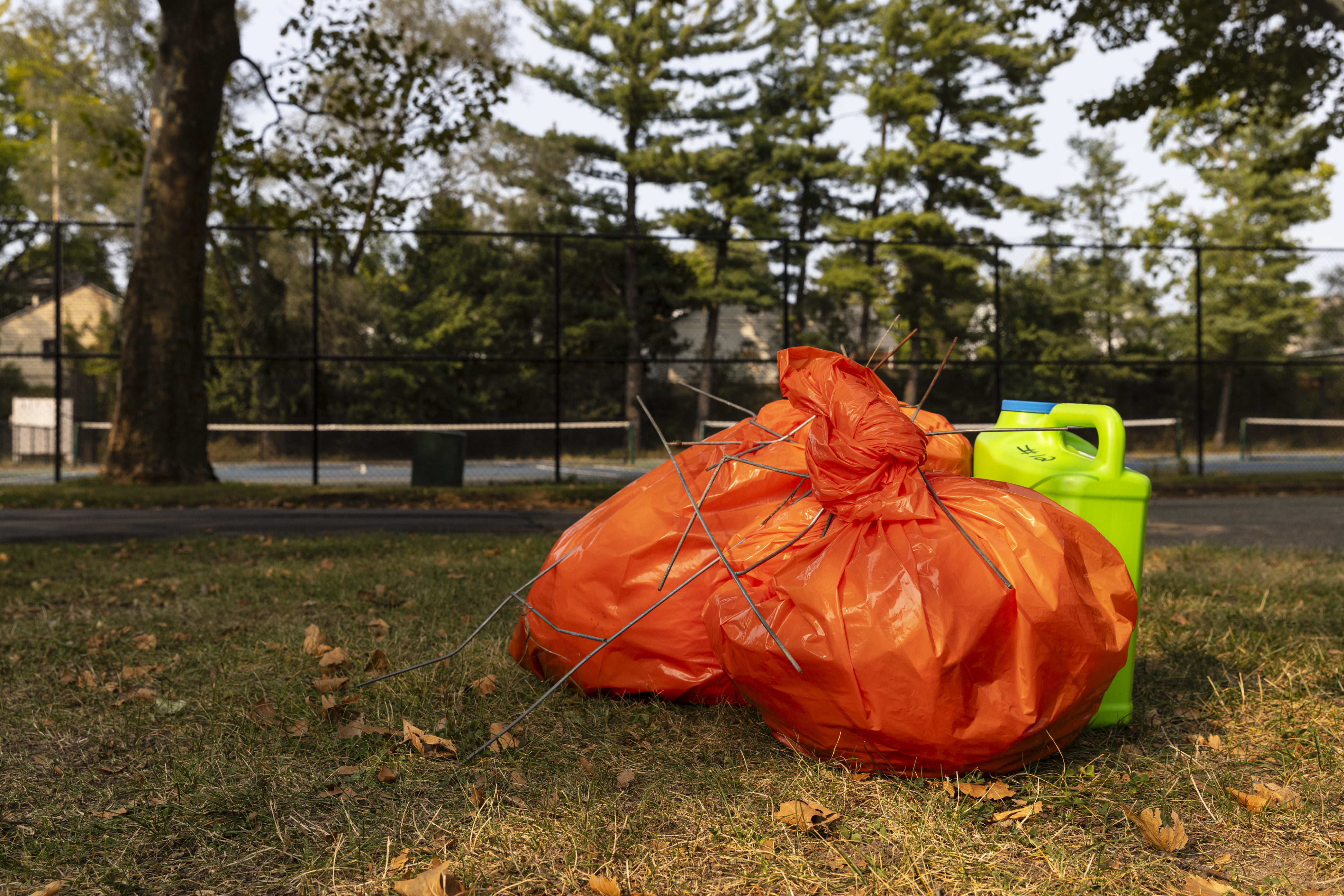 Volunteers collect thousands of pounds of trash during the mayors ...