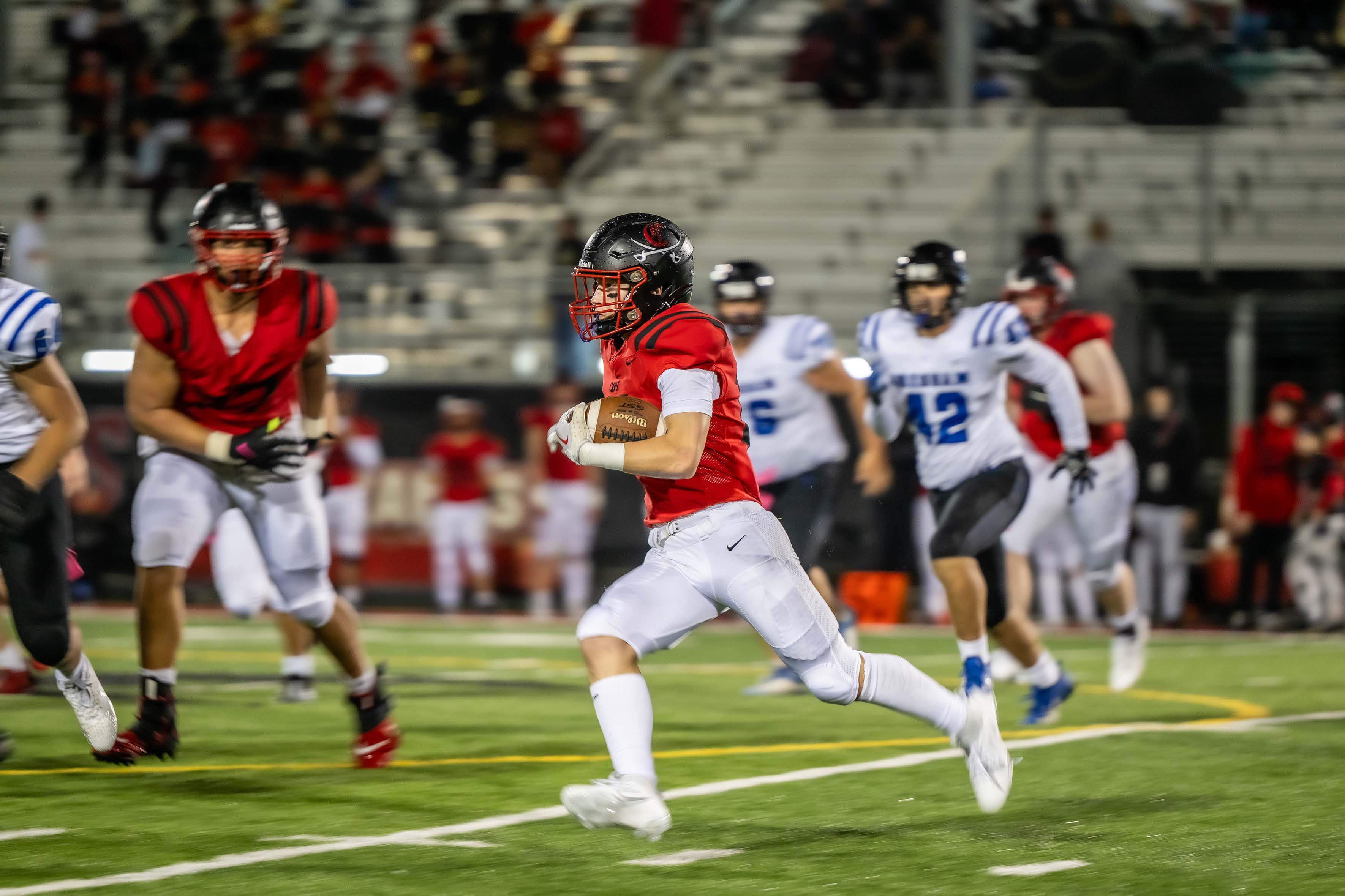Oregon high school football: Clackamas Cavaliers vs Gresham Gophers ...