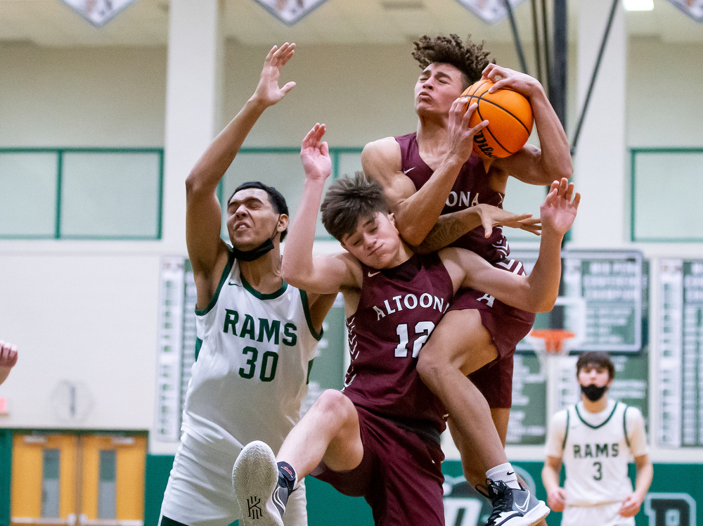 Central Dauphin defeats Altoona 62-44 in boys high school basketball ...