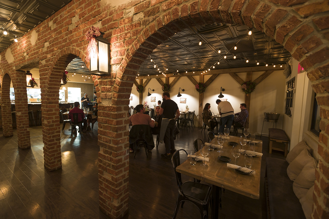 Indoor Dining at Viaggio Ristorante in Wayne - nj.com