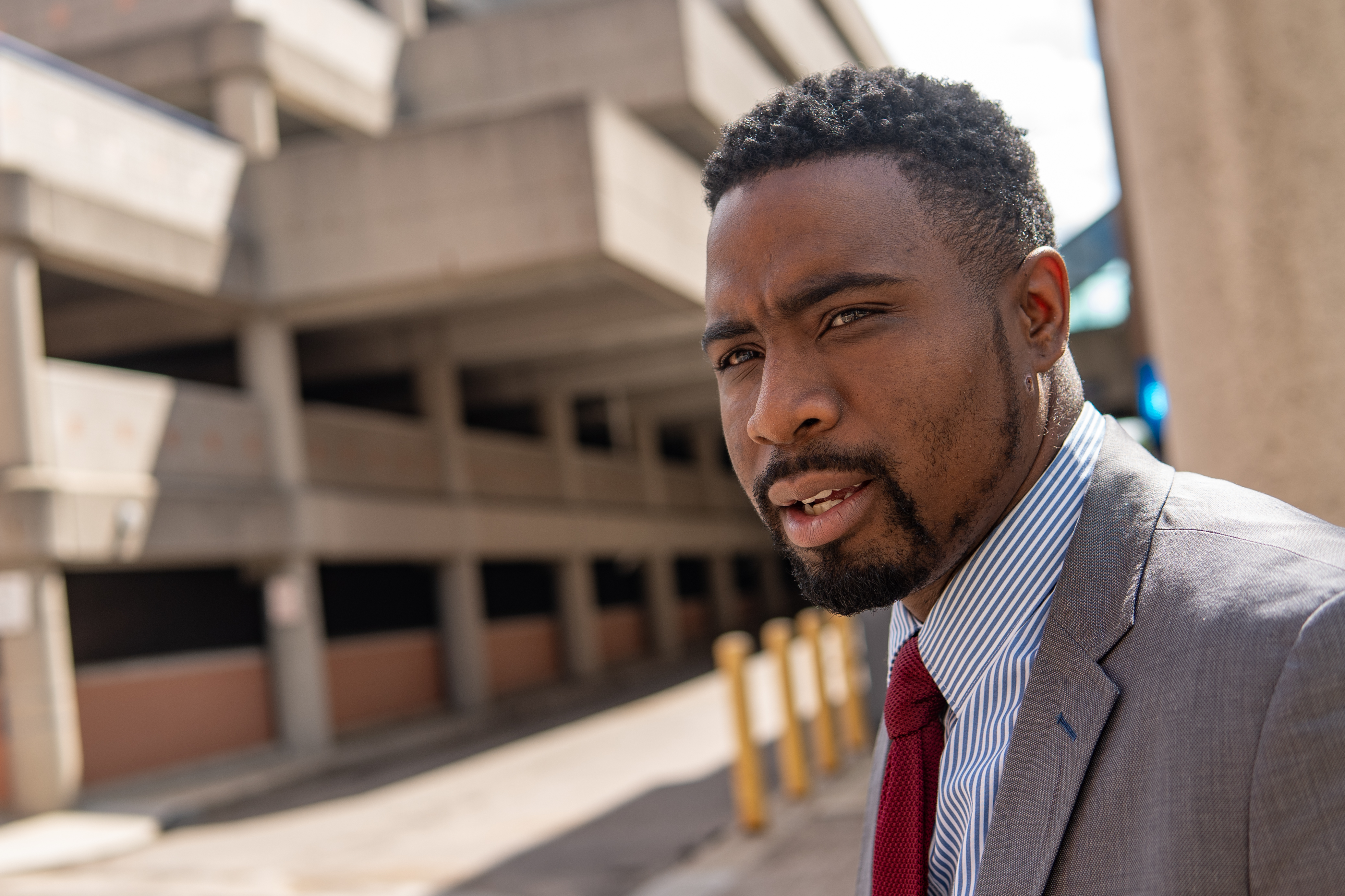 Deon Smith: Inspirational Speaker and UM-Flint Police Officer - mlive.com