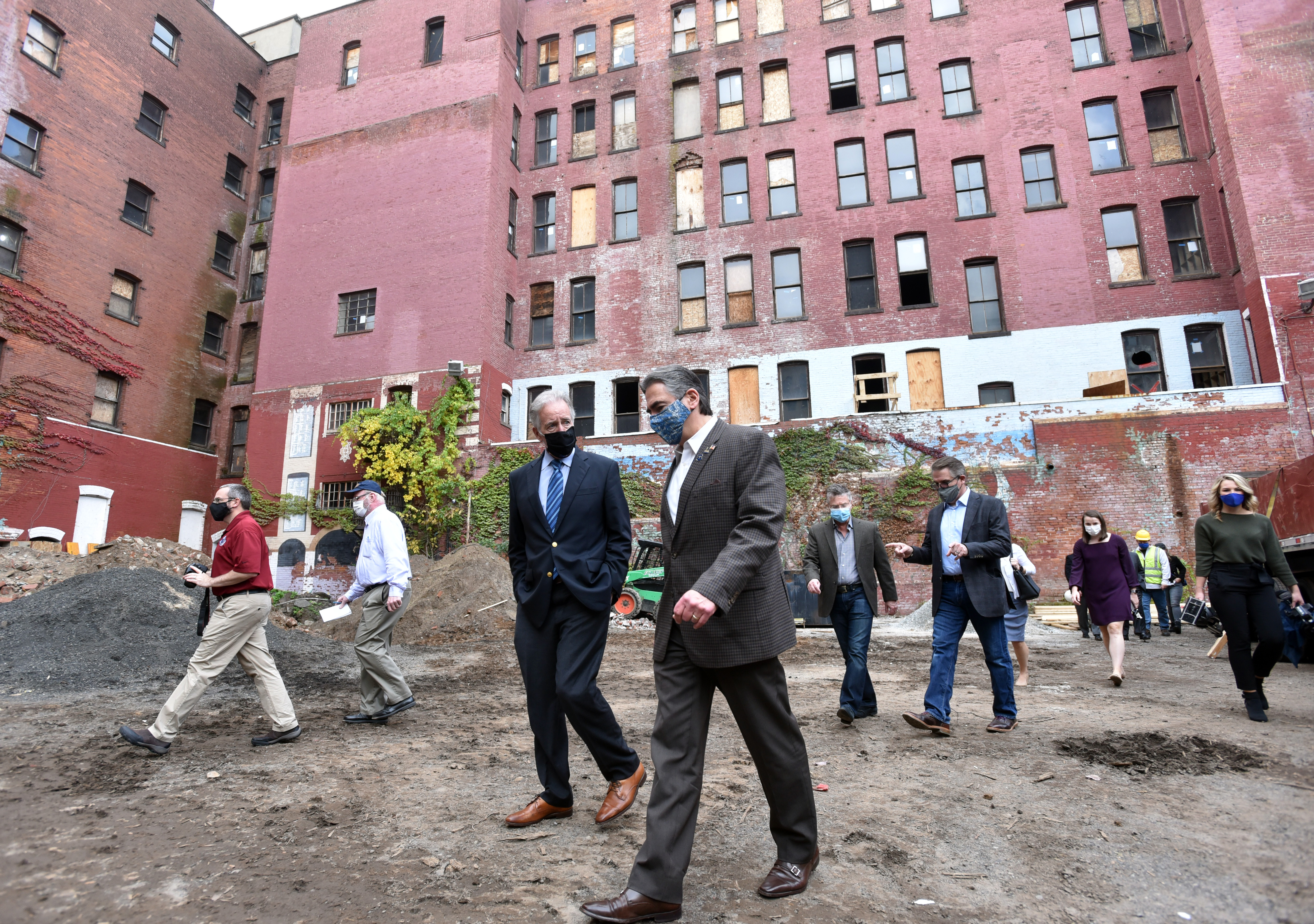 Congressman Neal, Mayor Sarno tour renovations at 31 Elm St. project ...