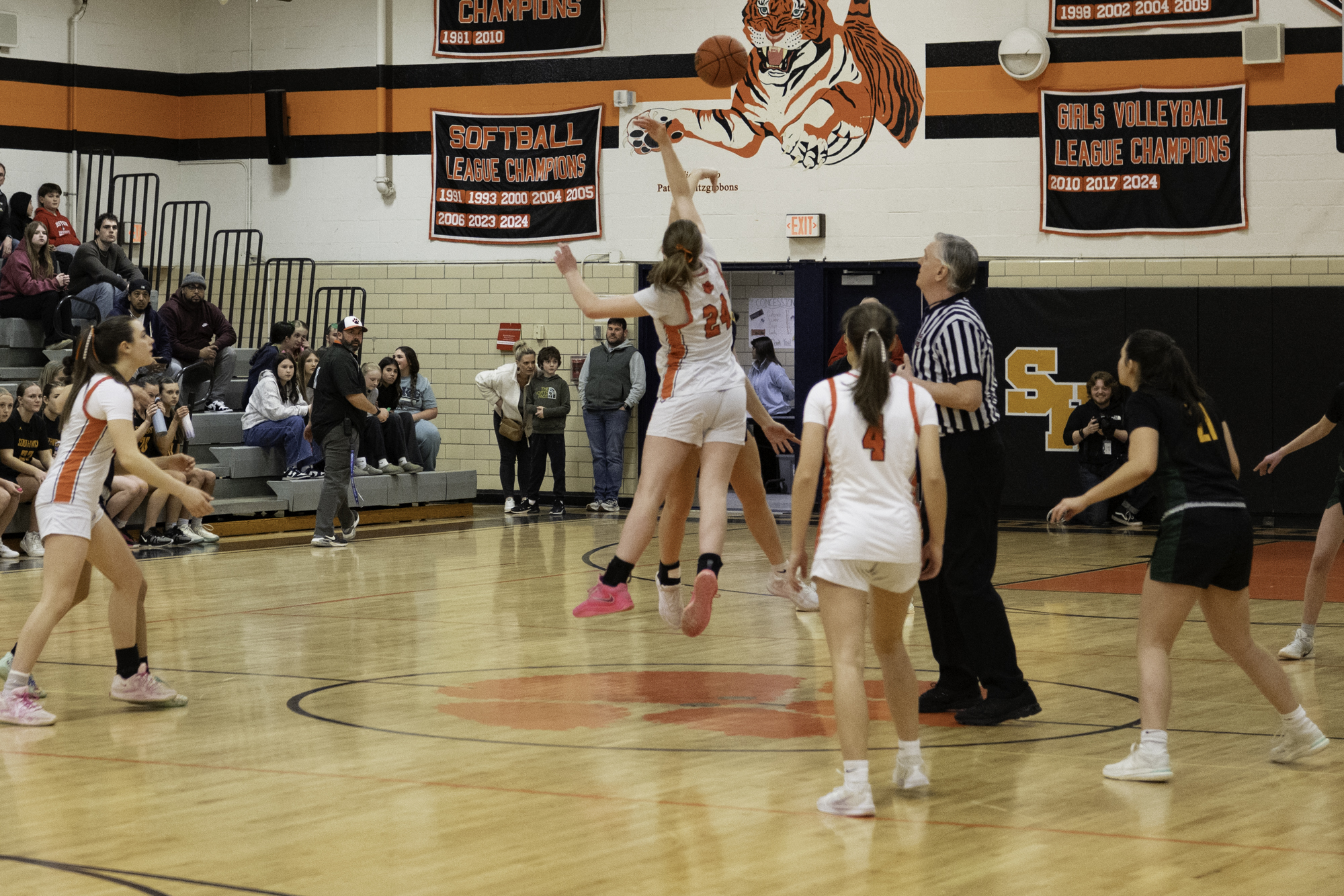 Southwick at South Hadley - MIAA D4 Girls Basketball Round of 8 ...