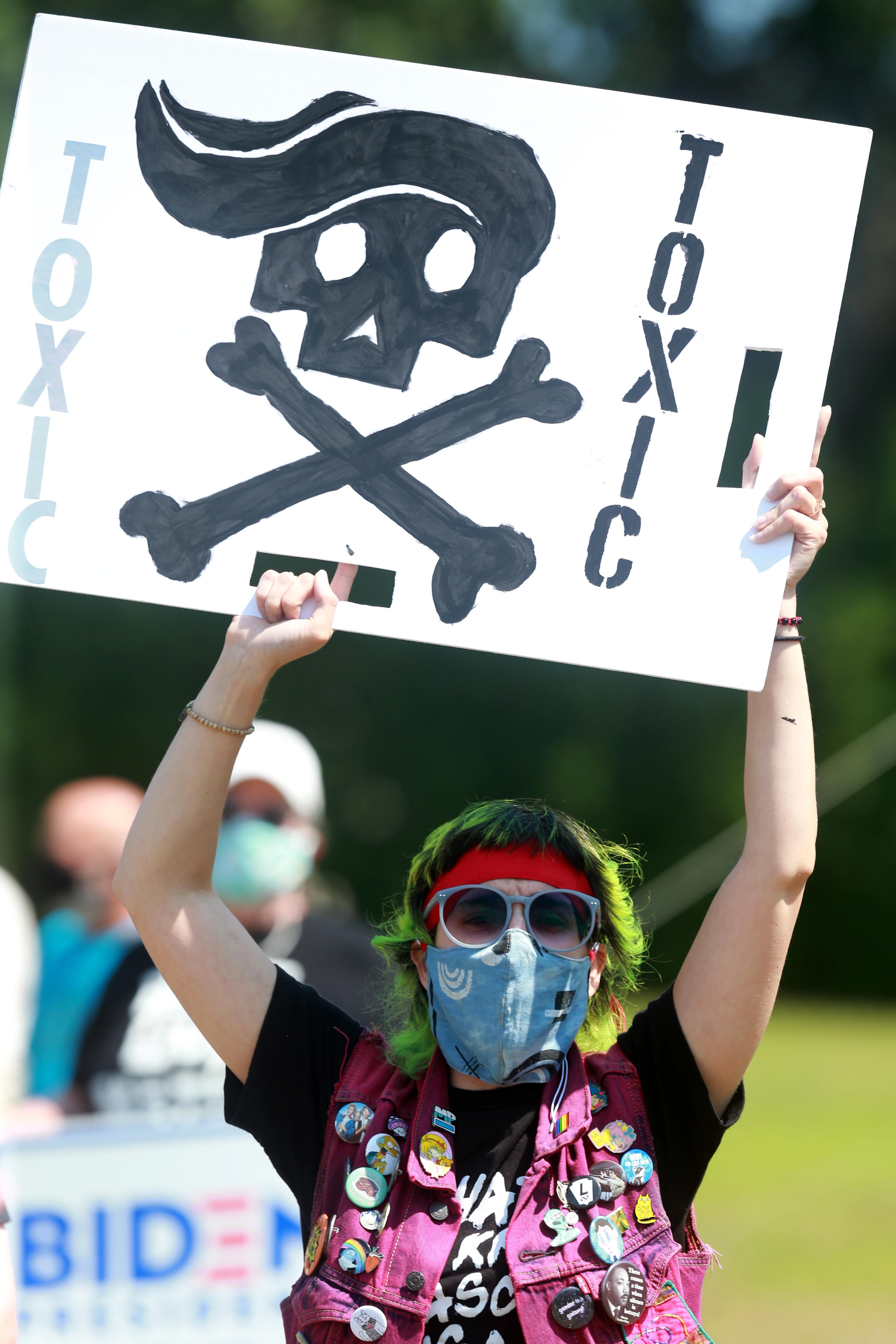 Protest greets Trump arrival - nj.com