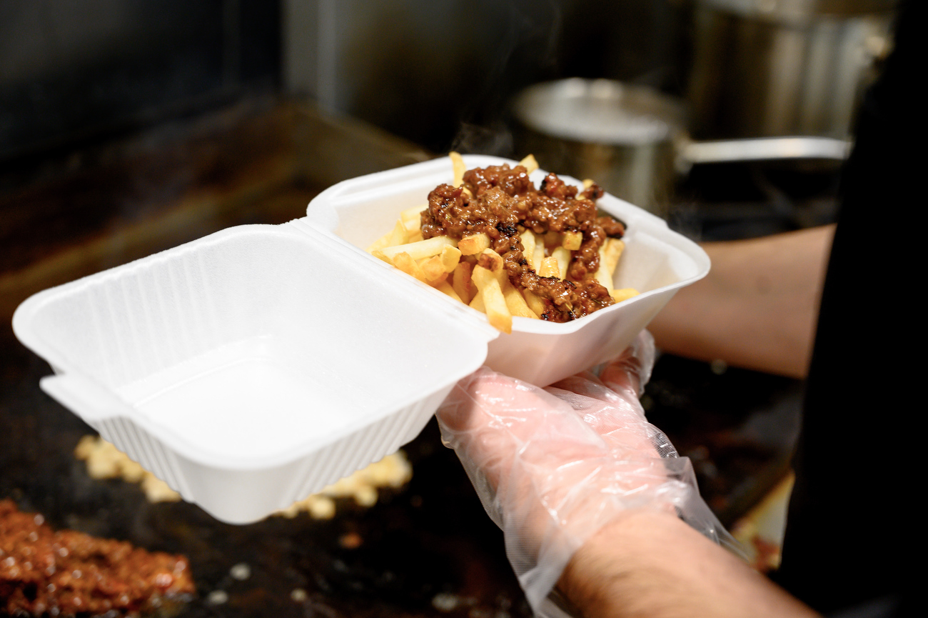 Moe's Neighborhood Bar opens delivery-only ahead of space on North ...