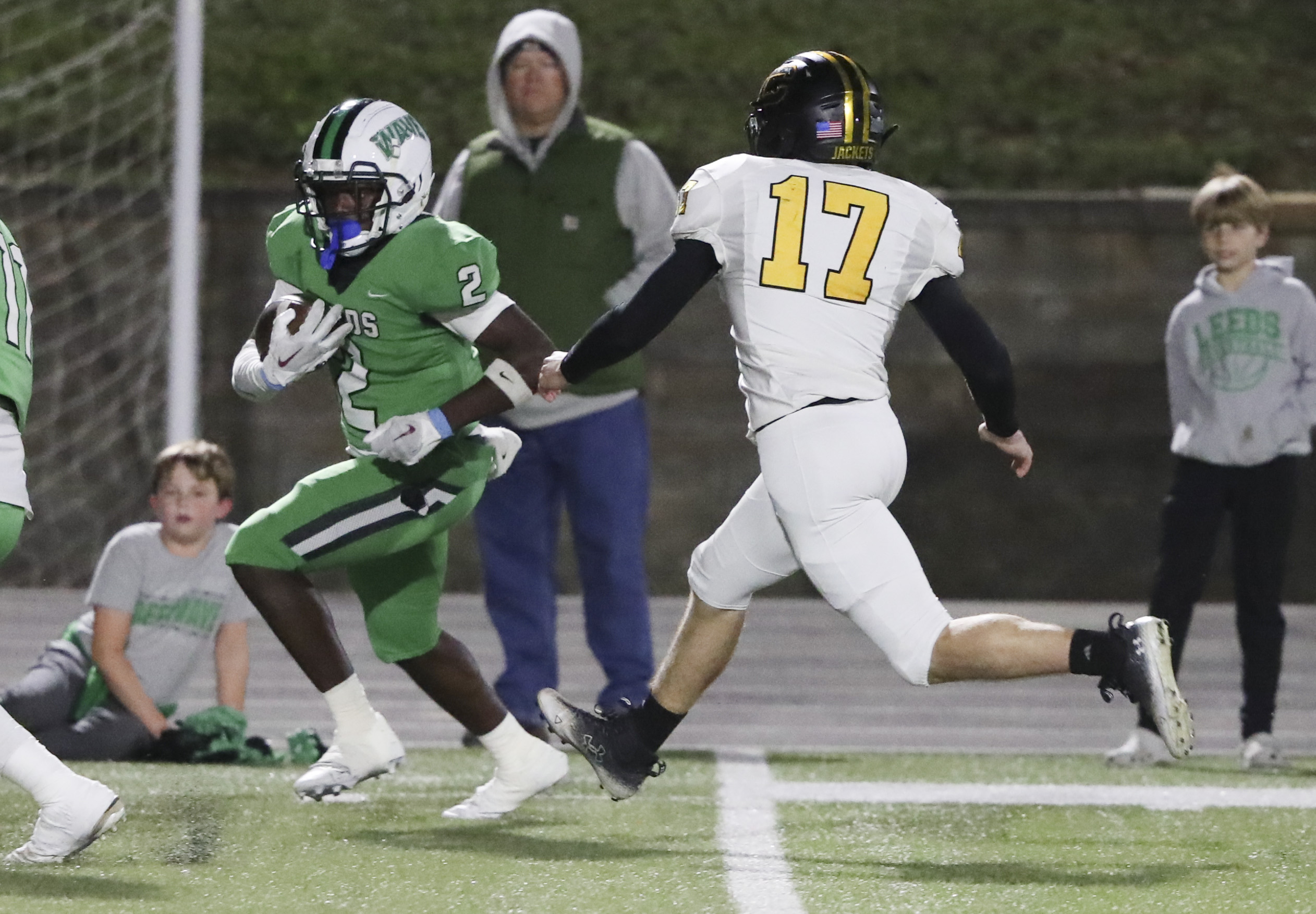 Corner at Leeds 5A Football Playoffs - al.com