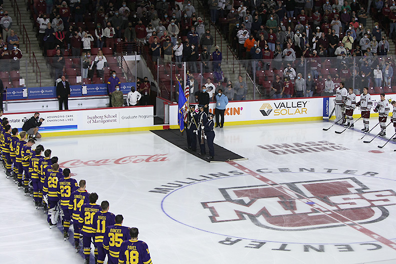 UMass Hockey vs Minnesota State 10/2/21 - masslive.com