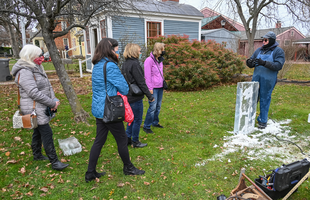 Yuletide Weekend at Storrowton Village brings holiday spirit alive ...