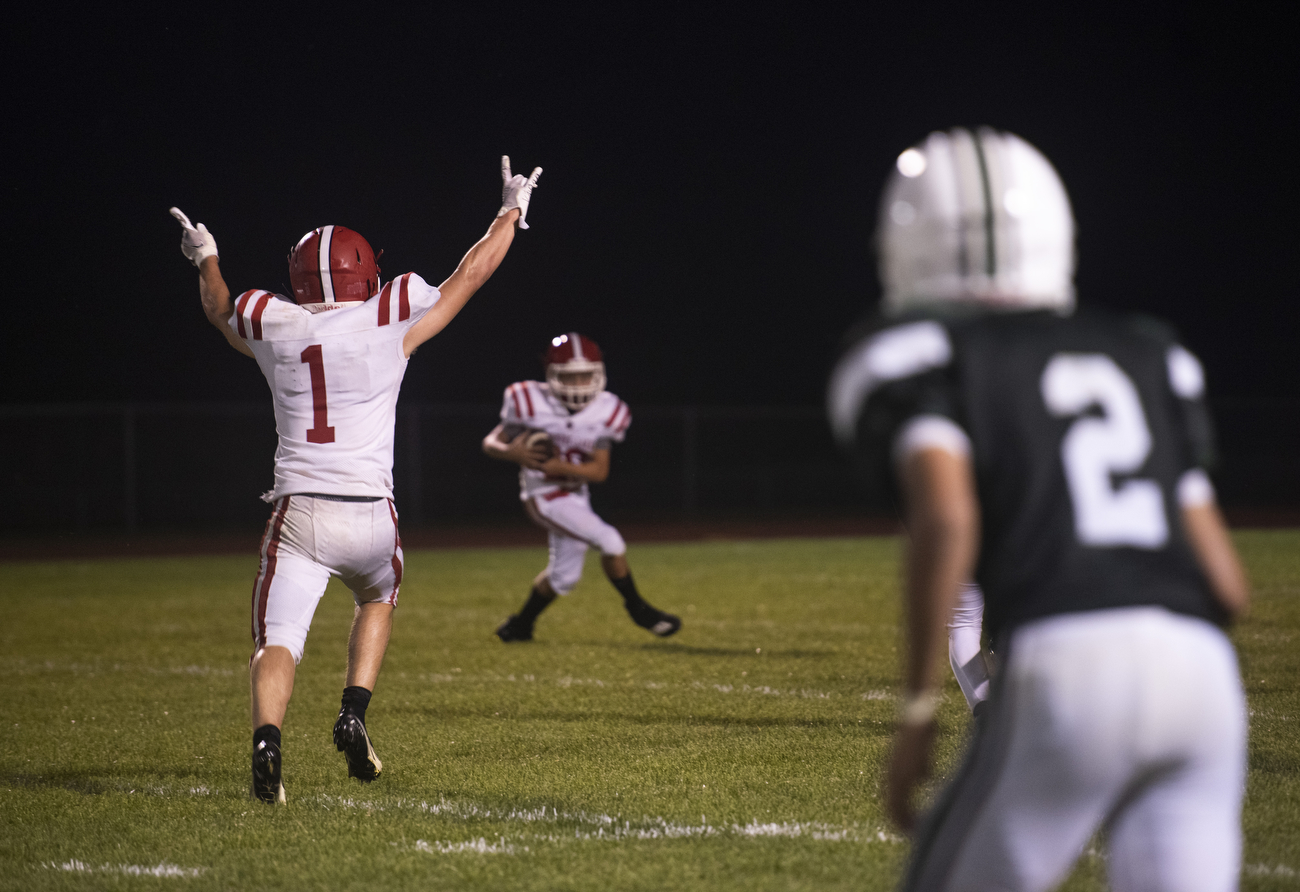 Whitmore Lake vs FGR football game Thursday night - mlive.com