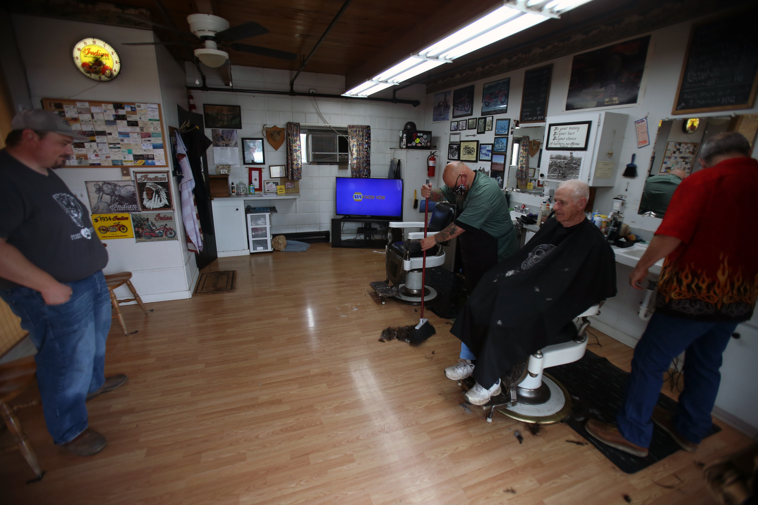 Retail shops reopen around Oregon - oregonlive.com