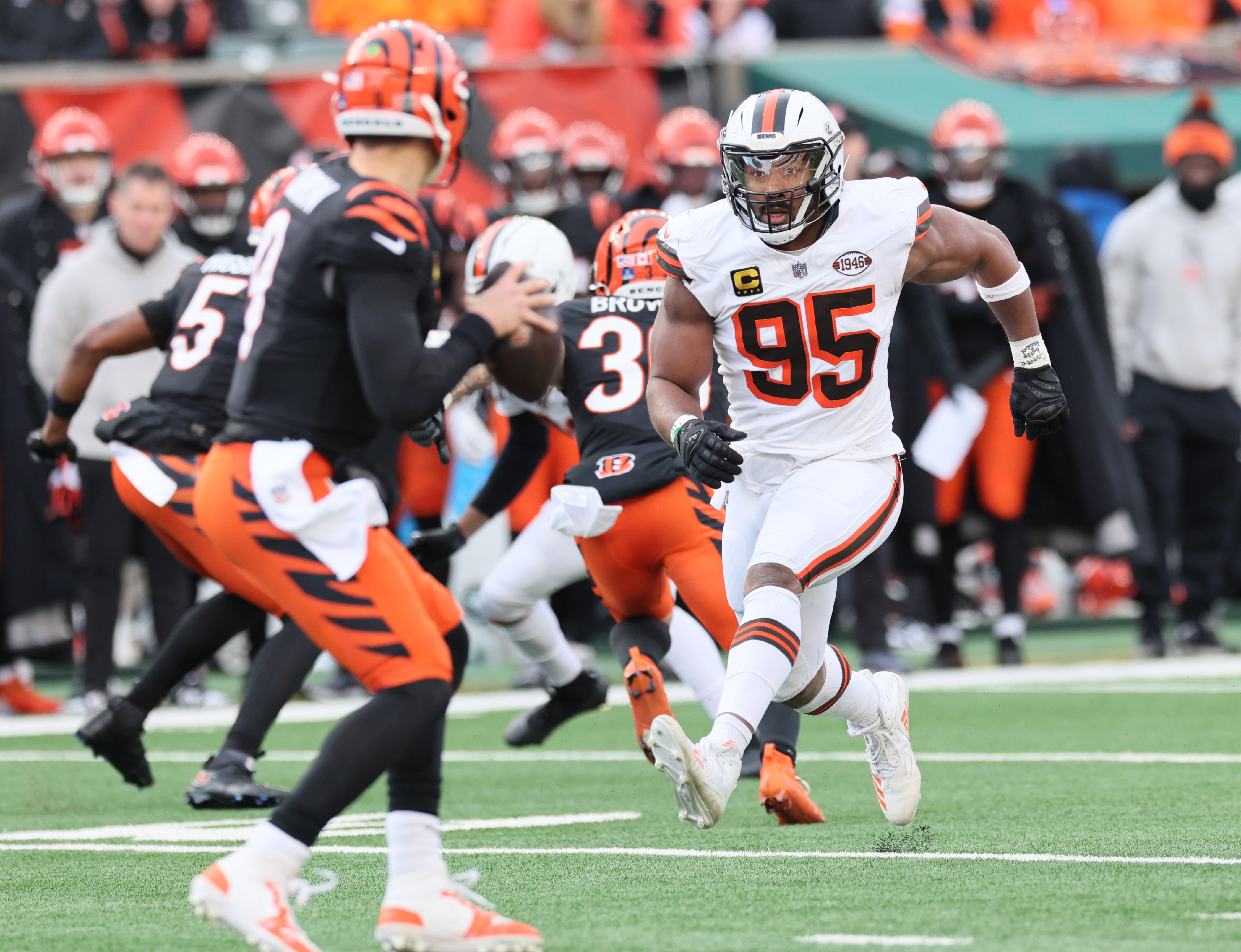 Cleveland Browns defensive end Myles Garrett vs. the Cincinnati Bengals ...