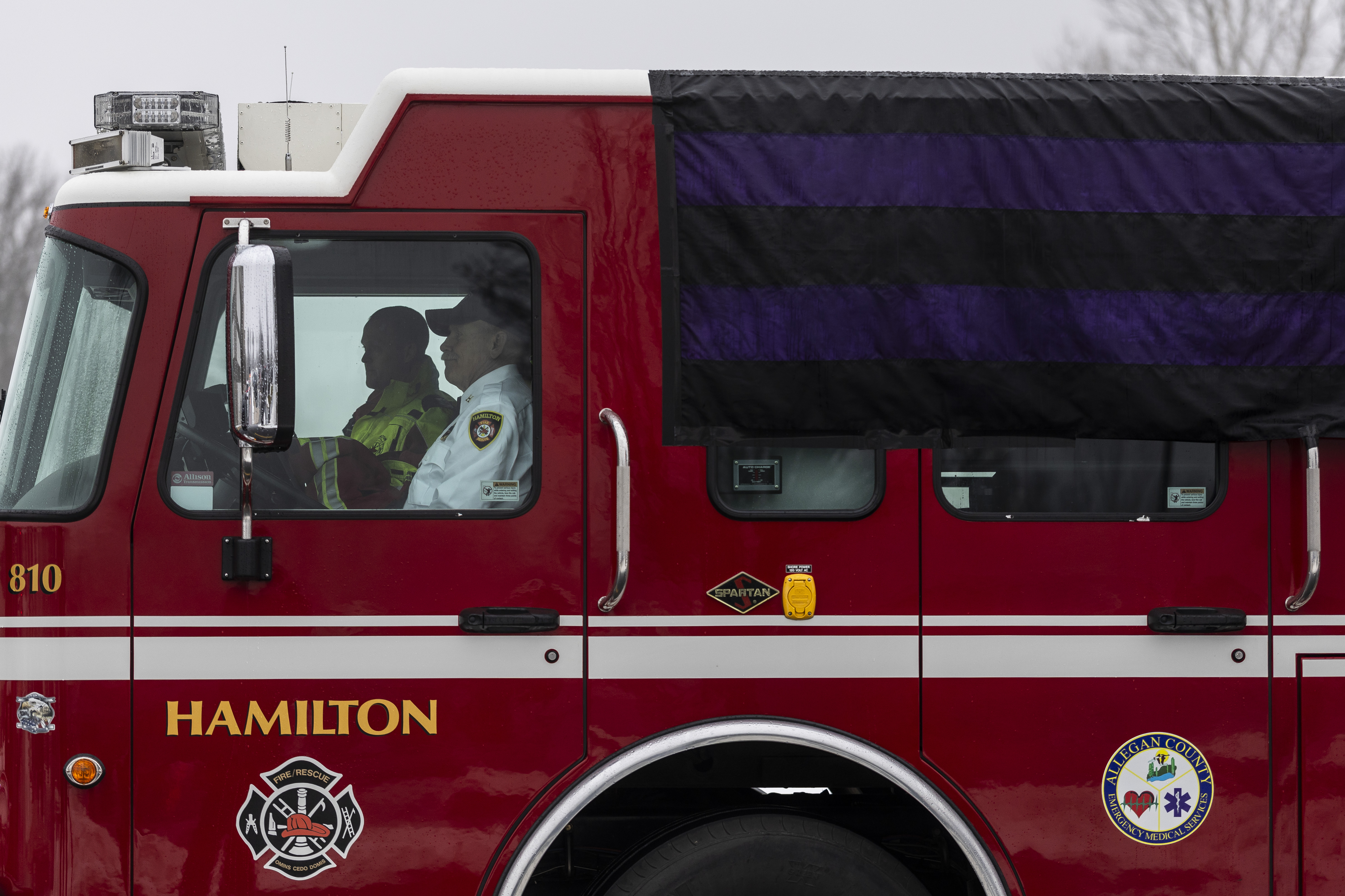 Longtime West Michigan fire chief honored with funeral procession ...