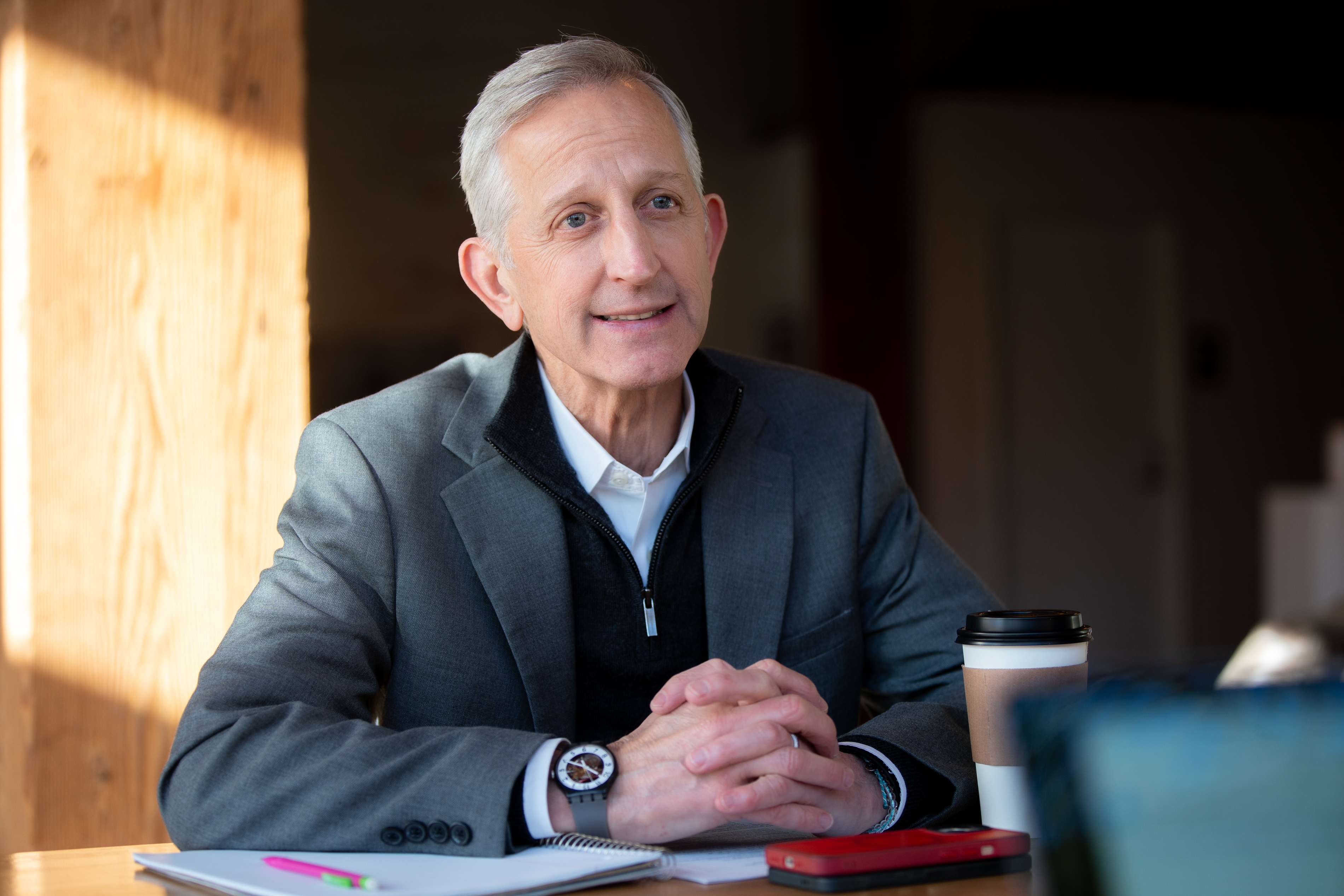 Mayor Keith Wilson at CityTeam November 2025 - oregonlive.com
