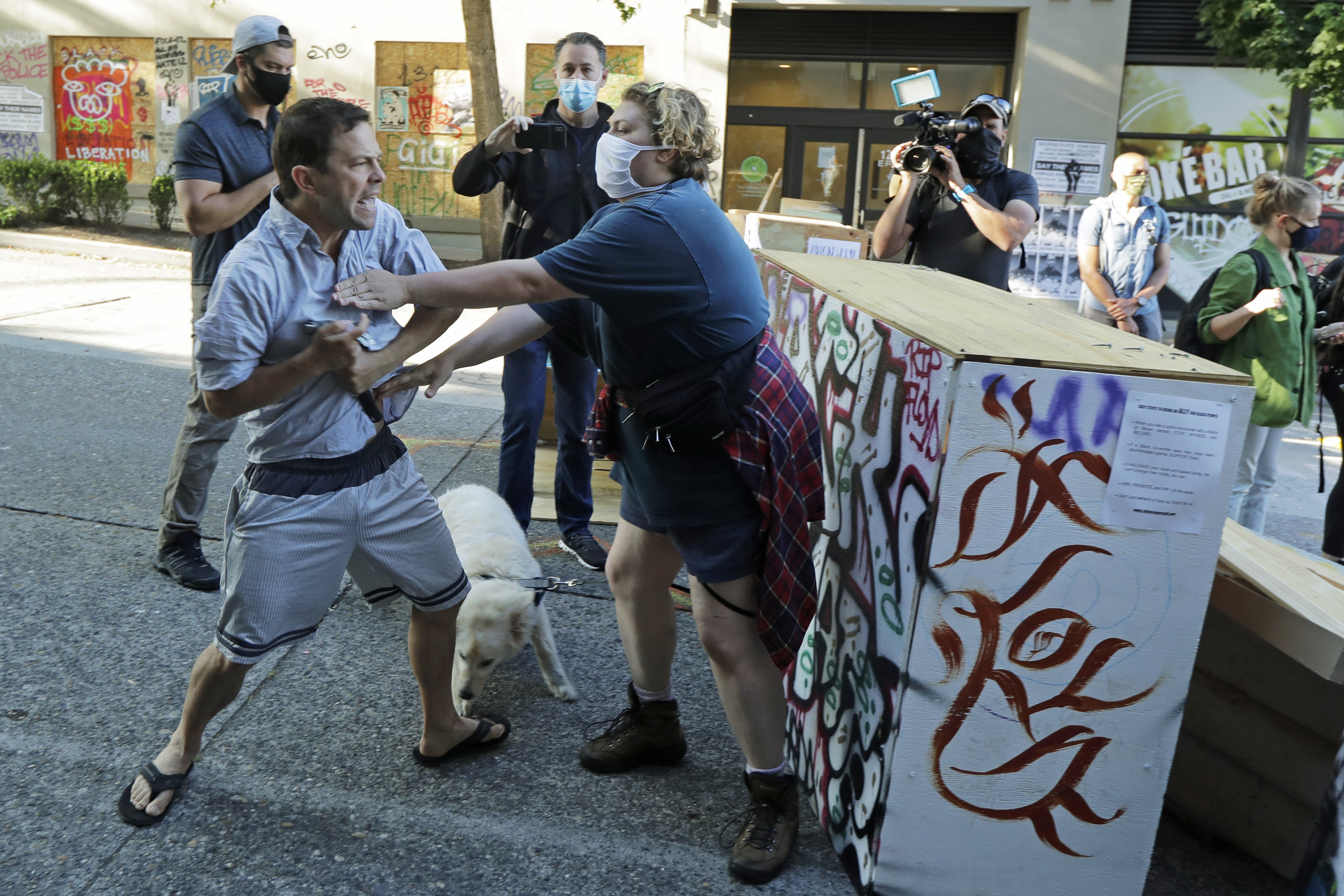 Crews arrive to dismantle Seattle’s autonomous protest zone ...