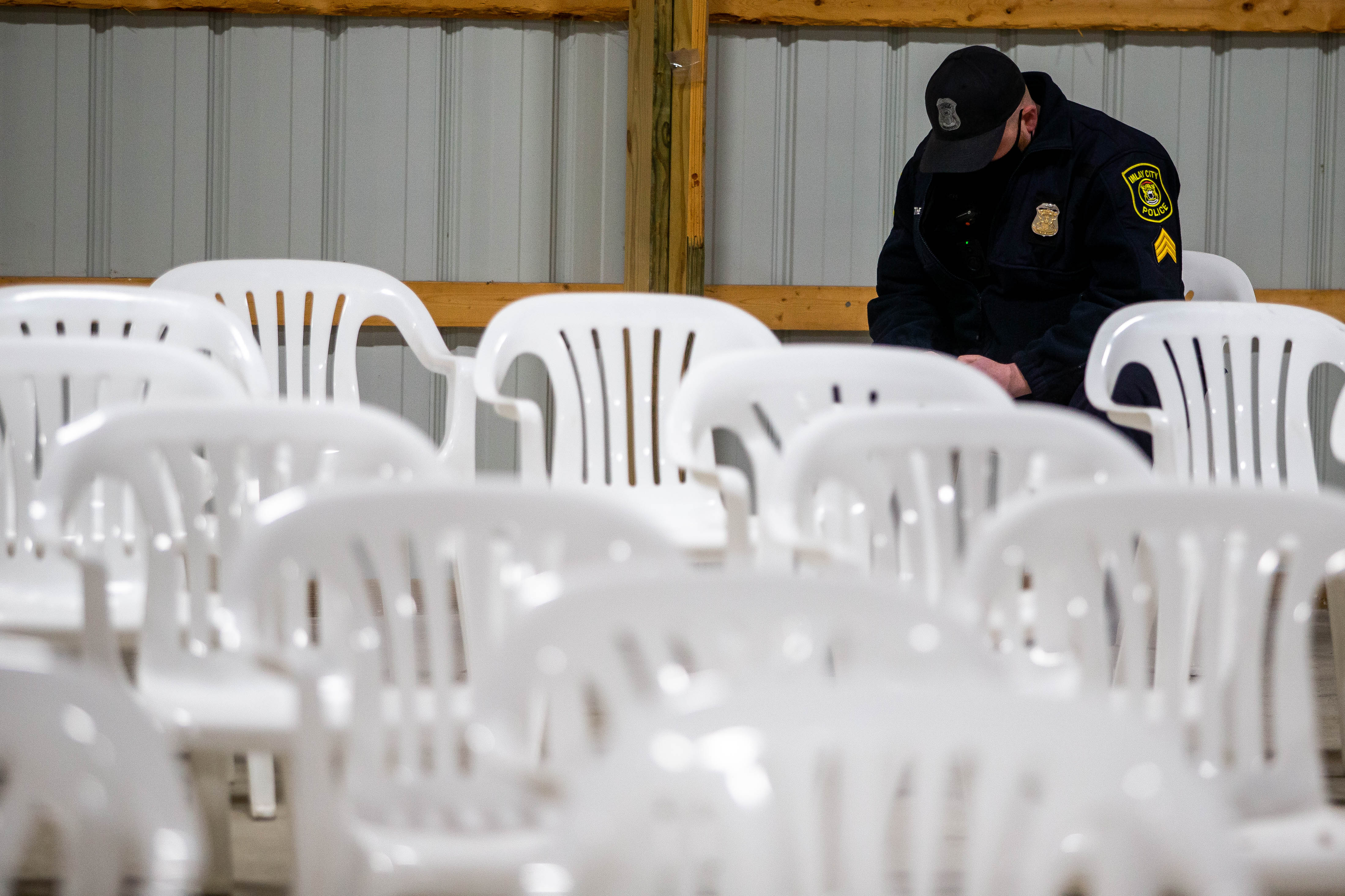 Imlay City community gathers to discuss local police department's ...