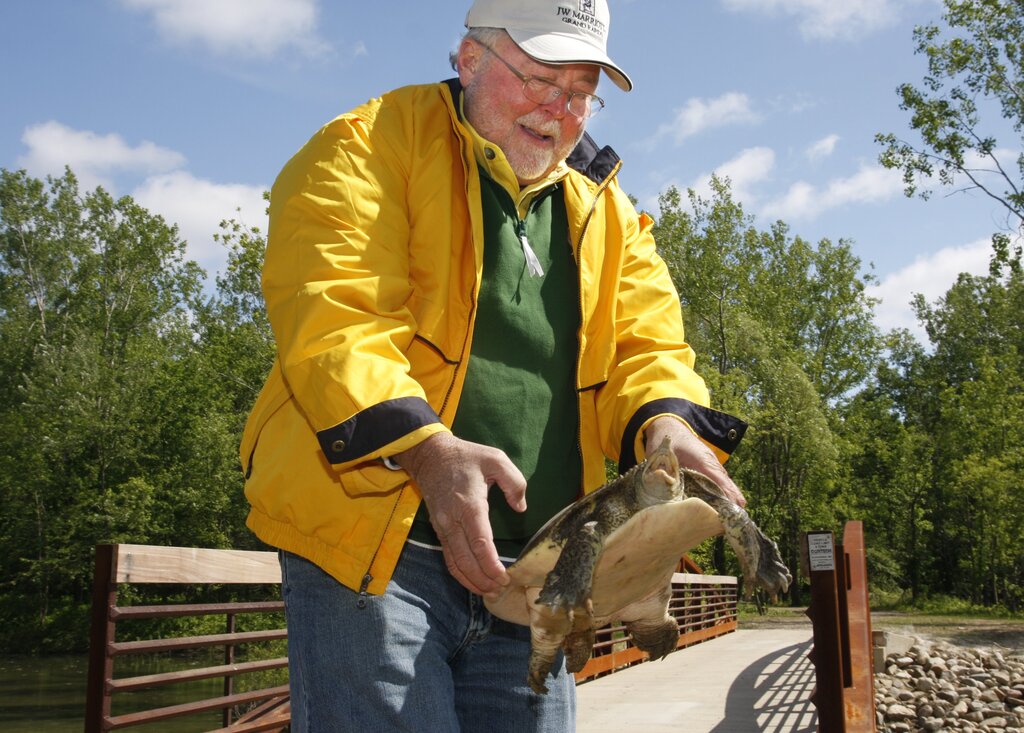 Grand Rapids philanthropist, former U.S. Ambassador Peter Secchia dies ...