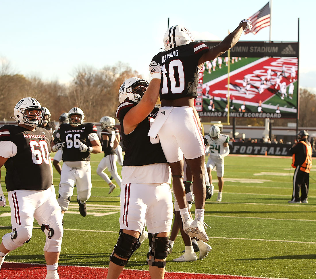 UMass Football vs Wagner 10/26/24 - masslive.com