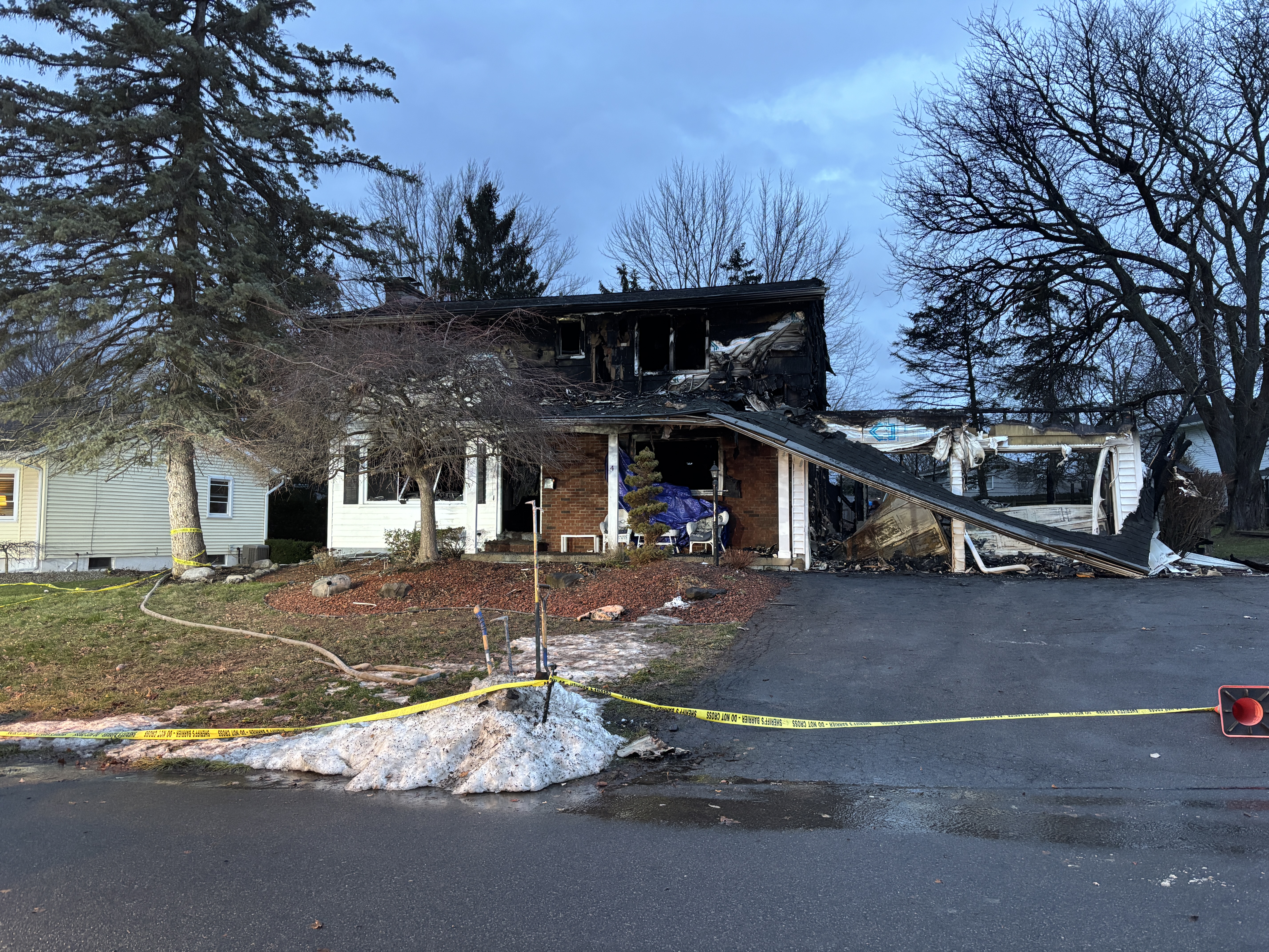 Fire in Clay kills dad, daughter - syracuse.com