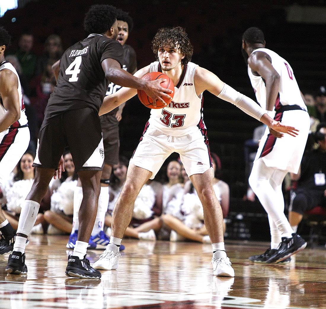 UMass Men's Basketball vs Saint Bonaventure 3/4/23 - masslive.com