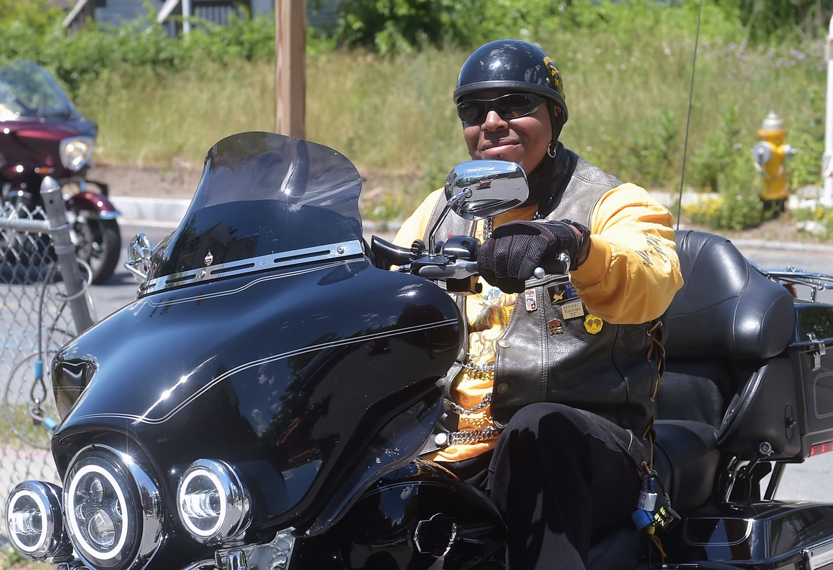 Buffalo Soldiers Motorcycle Club rides for peace and hope (Photos ...