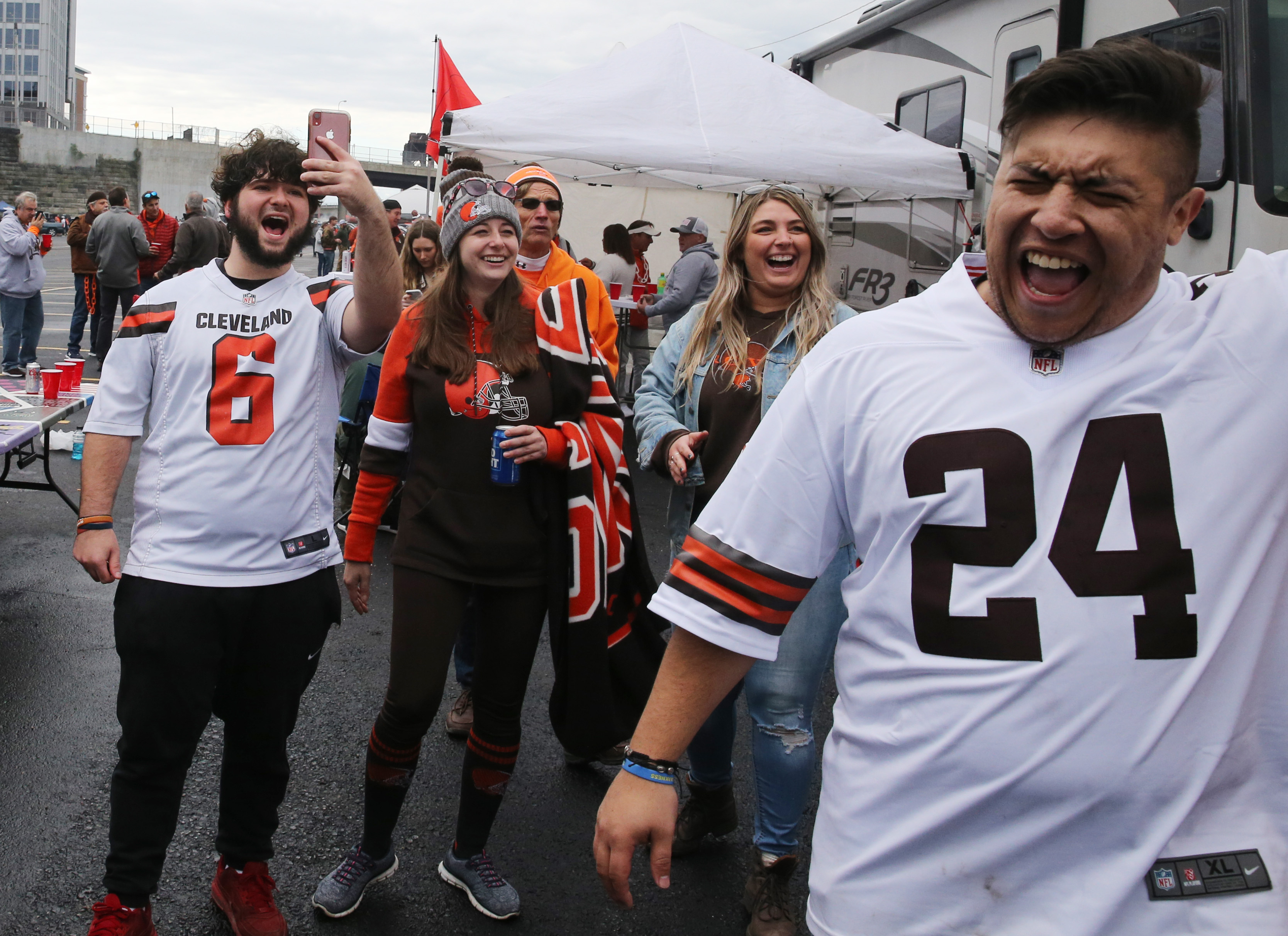 Tailgating at The Pit lot, October 17, 2021 - cleveland.com