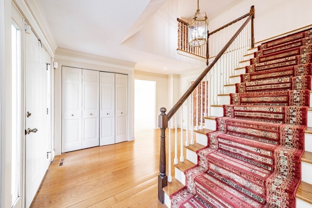 House of the Week: Wilbraham Mountain home offers sweeping views of ...