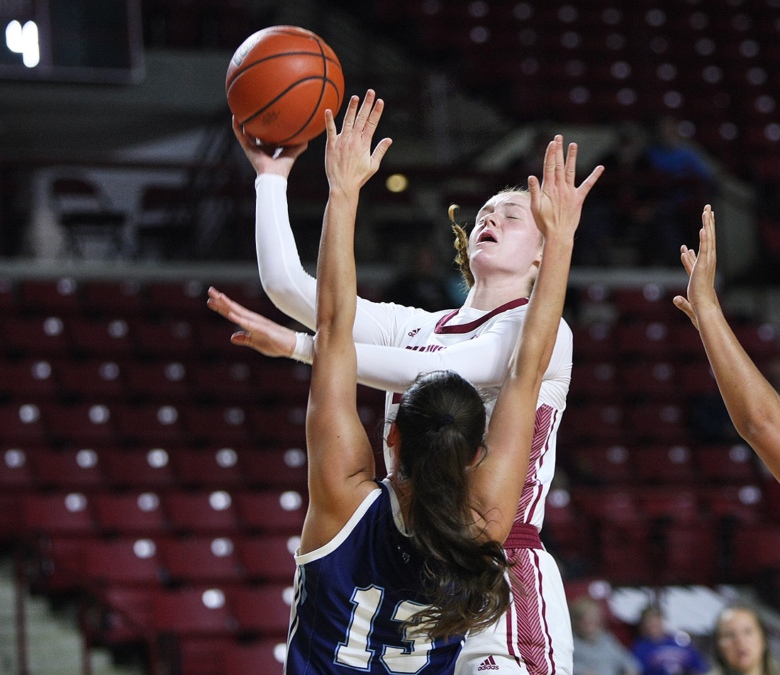 UMass Women's Basketball vs Maine 11/14/22 - masslive.com