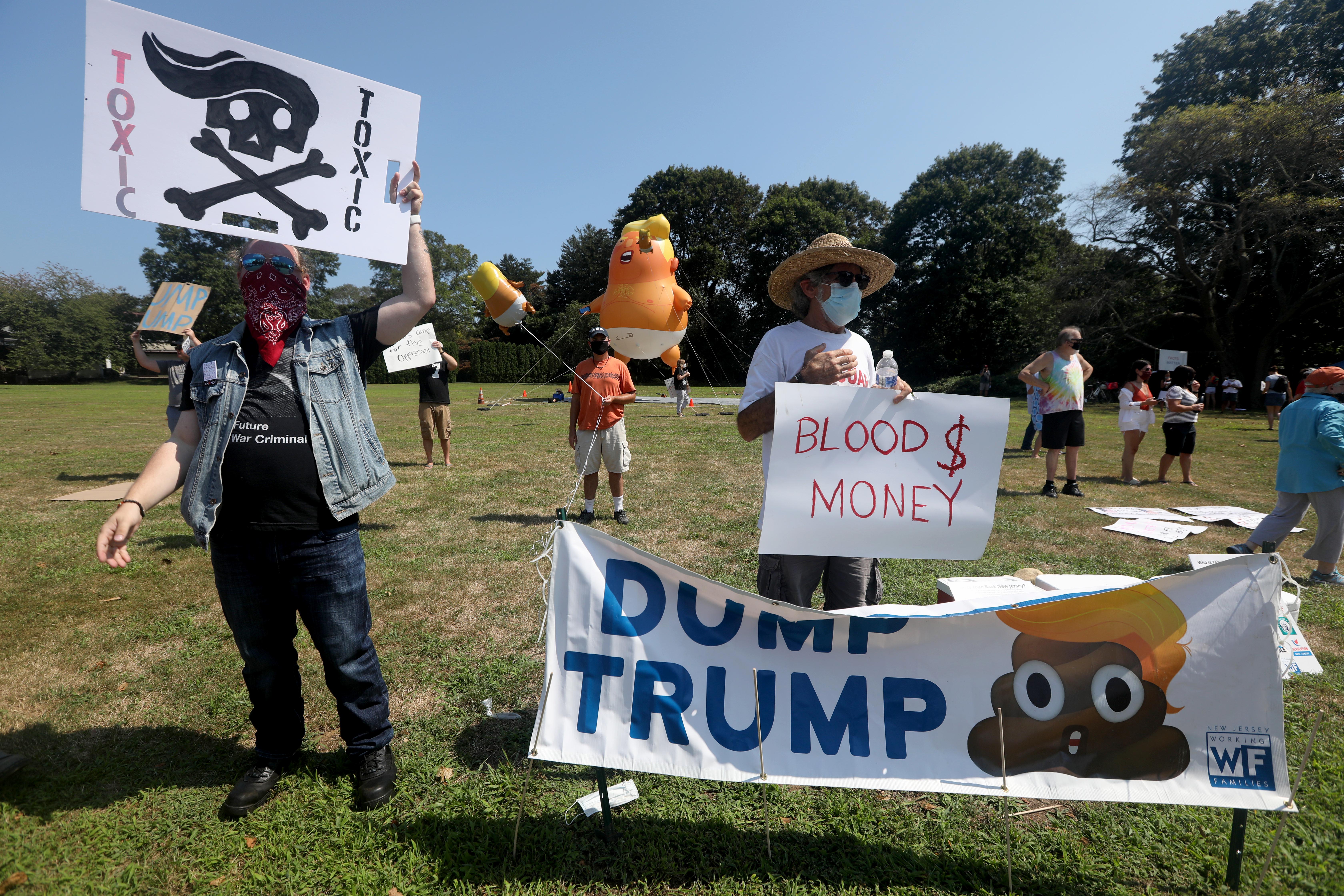 Protest greets Trump arrival - nj.com