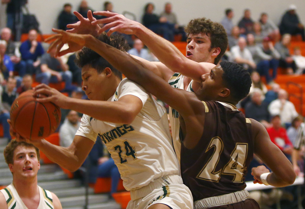 Bethlehem Catholic boys basketball plays Central Catholic in 2022 ...