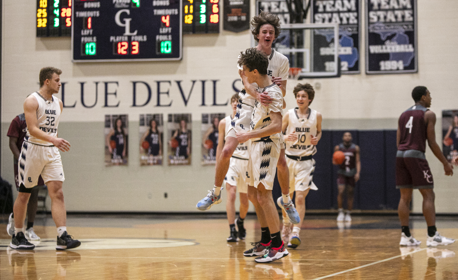 Gull Lake boys varsity basketball defeats Kalamazoo Central - mlive.com