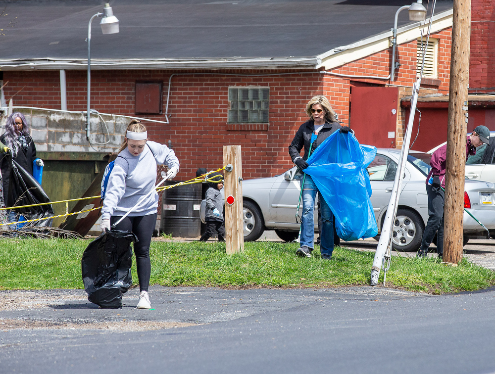 Harrisburg trash cleanup day - pennlive.com
