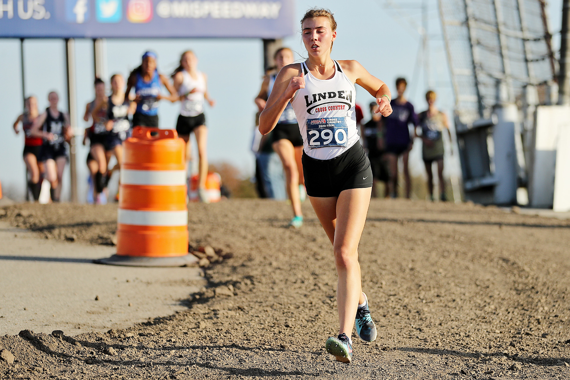 MHSAA Division 2 girls cross country finals – November 6, 2020 - mlive.com