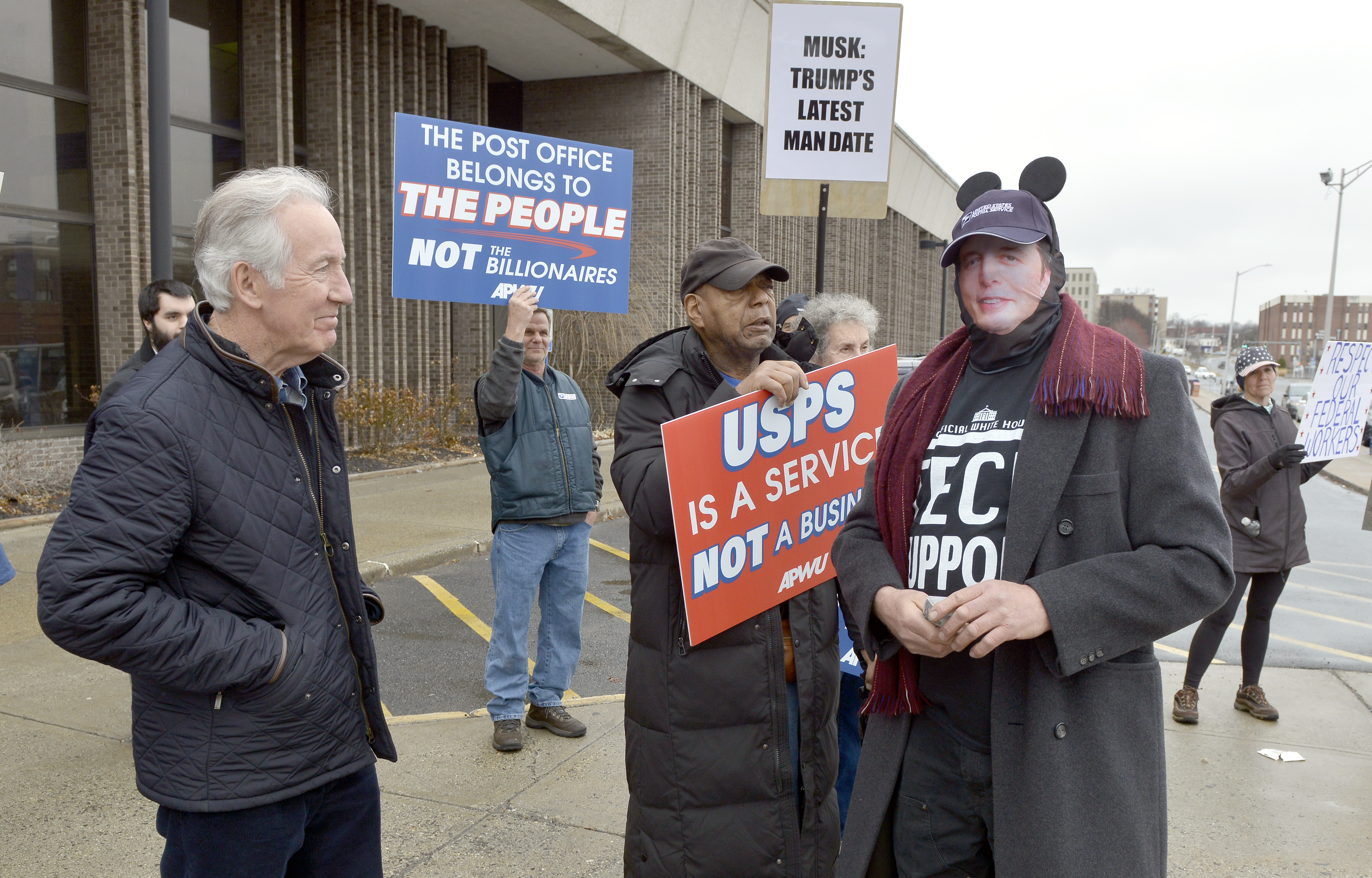 Postal workers rally to protest privatization - masslive.com