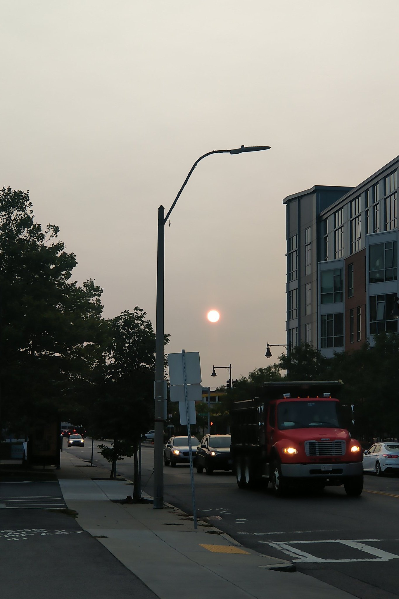 See shots of Tuesday's hazy sky in Massachusetts caused by wildfires ...