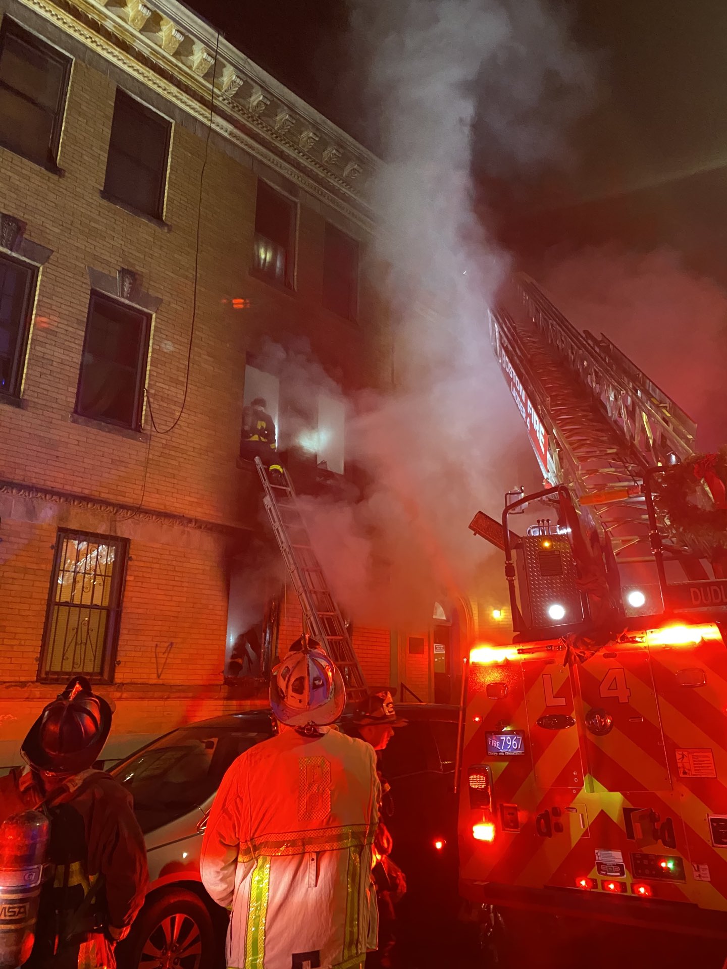 Fire in Boston displaces 15 people, injures firefighter and causes ...