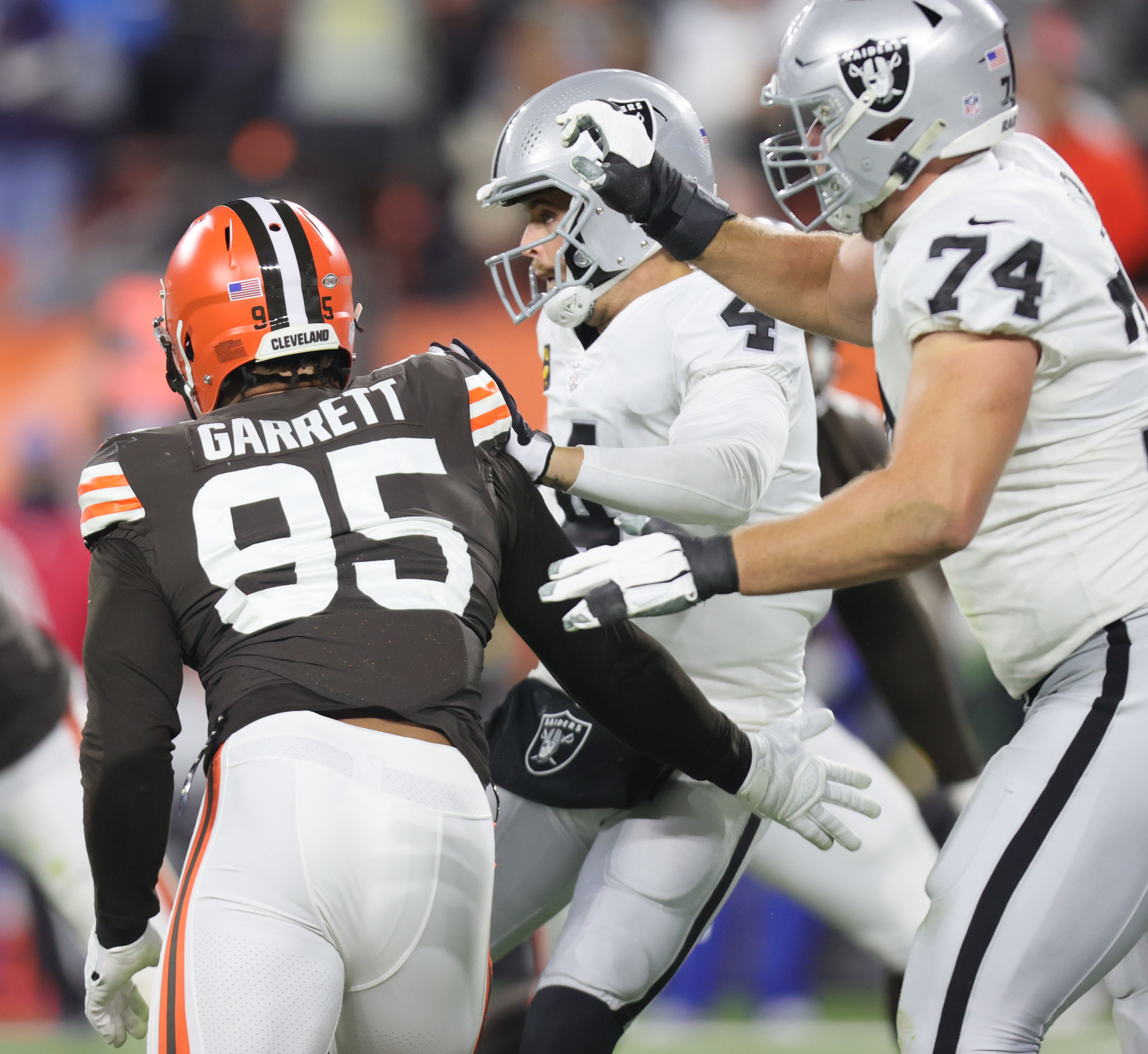 Cleveland Browns defensive end Myles Garrett vs. Las Vegas Raiders ...