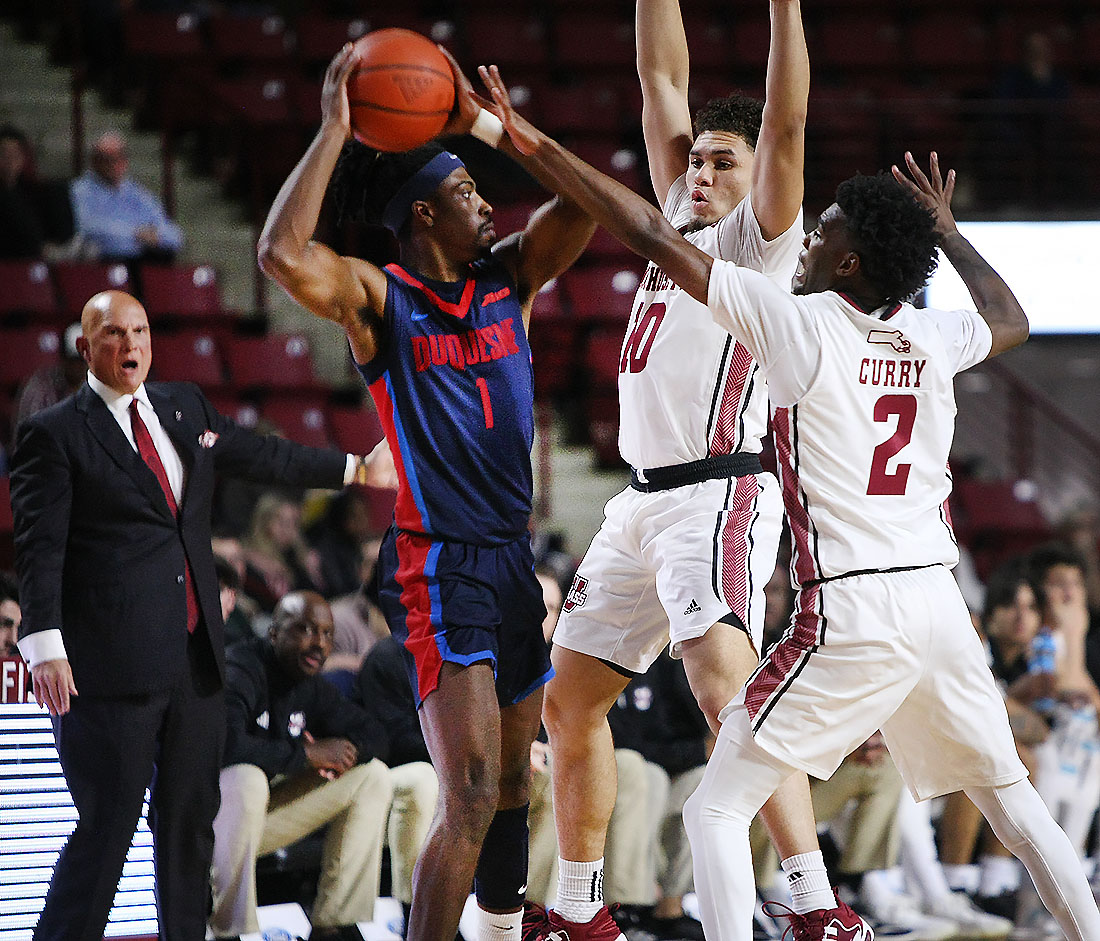 UMass Men's Basketball vs Duquesne 1/3/24 - masslive.com
